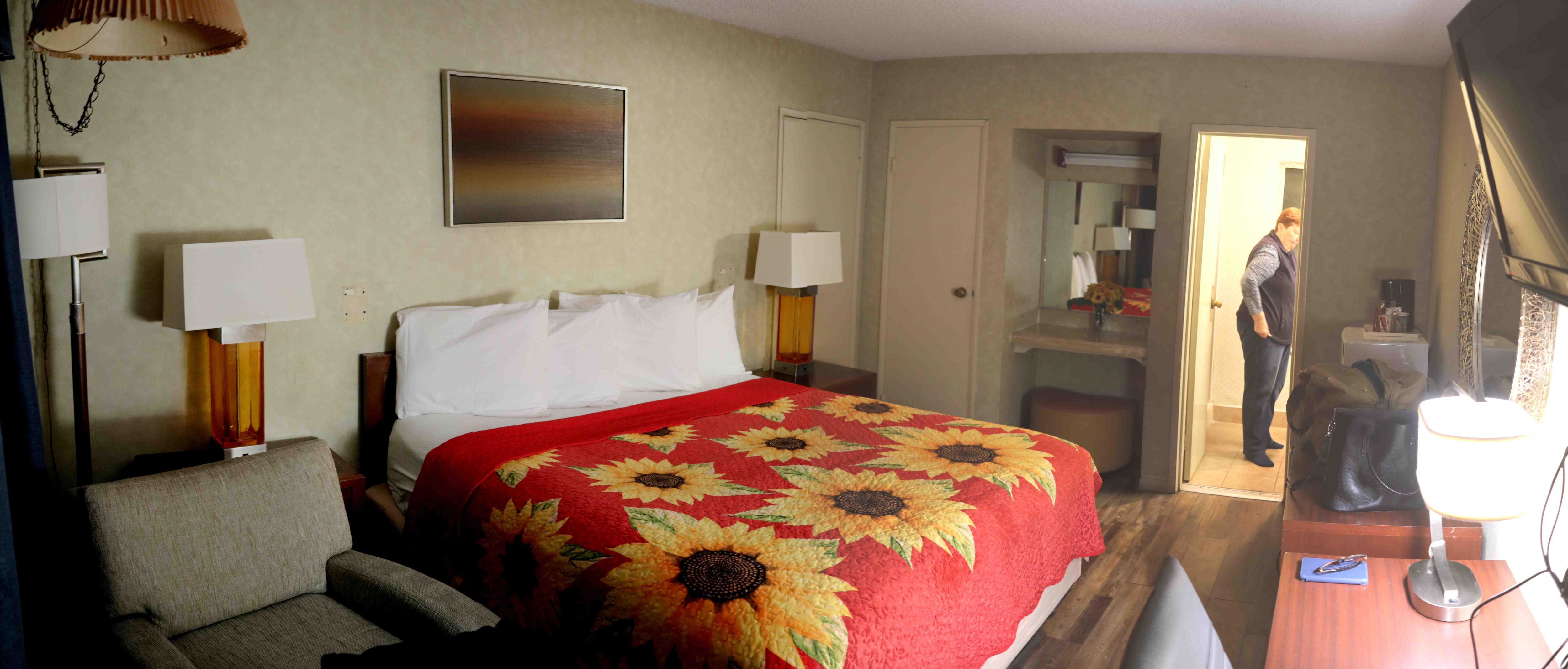 Compare with the photo provided by the motel of the room. This is a king sized single. At least it was truly nonsmoking.