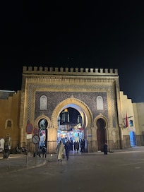 Riad is dichtbij de blauwe poort.