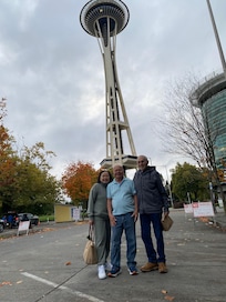 Walking distance from Space Needle.