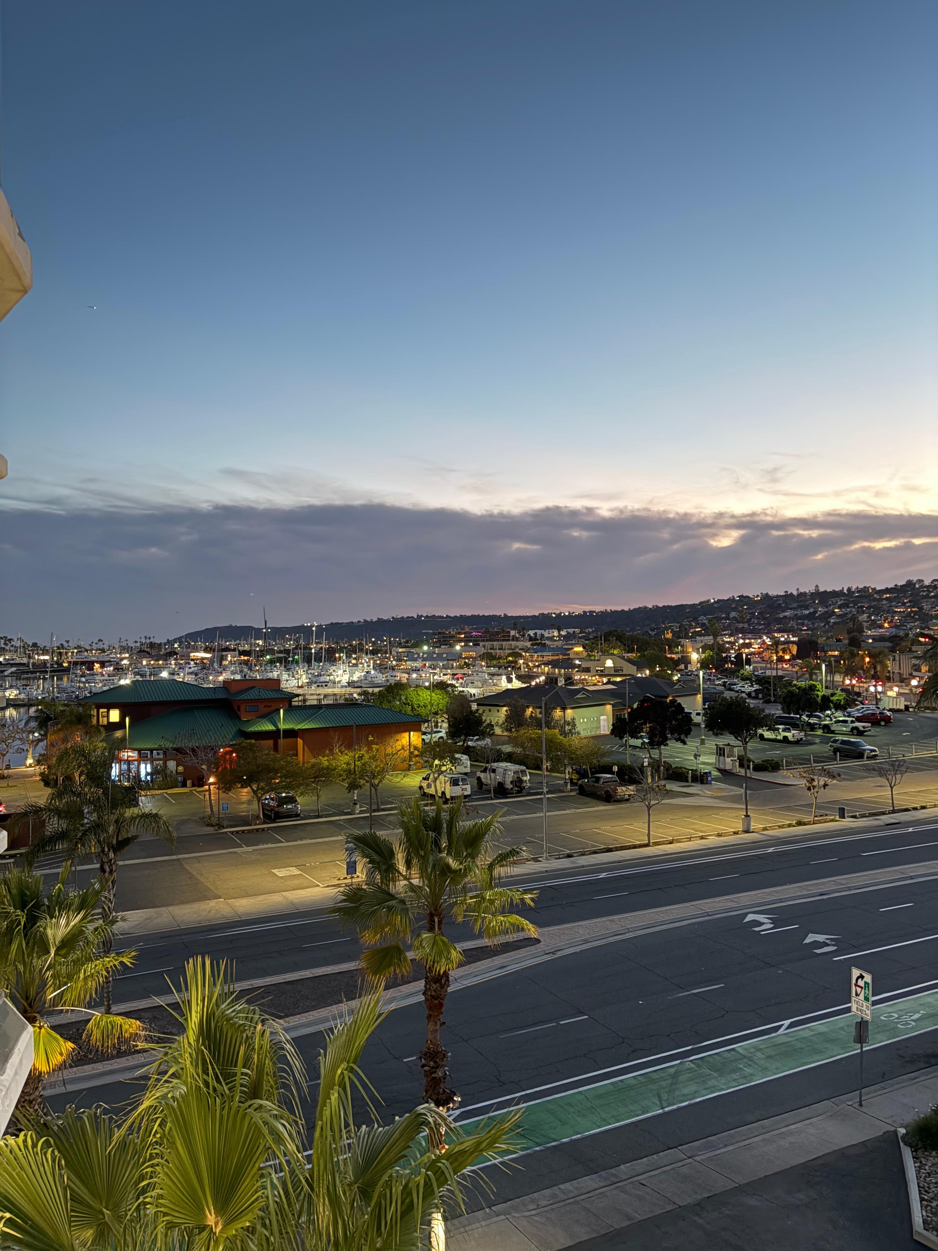 Utsikt från balkongen. 