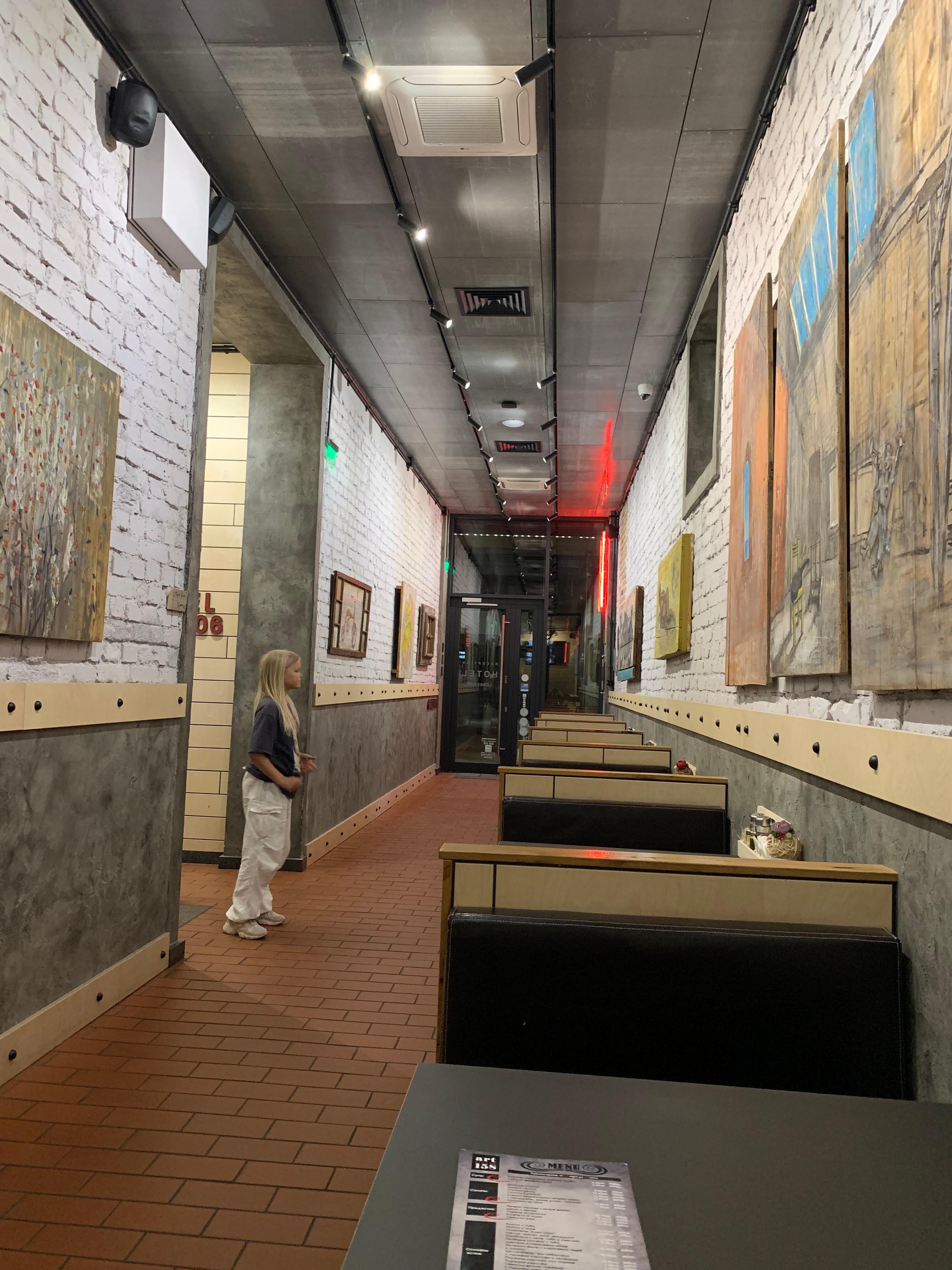 Restaurant/main hall