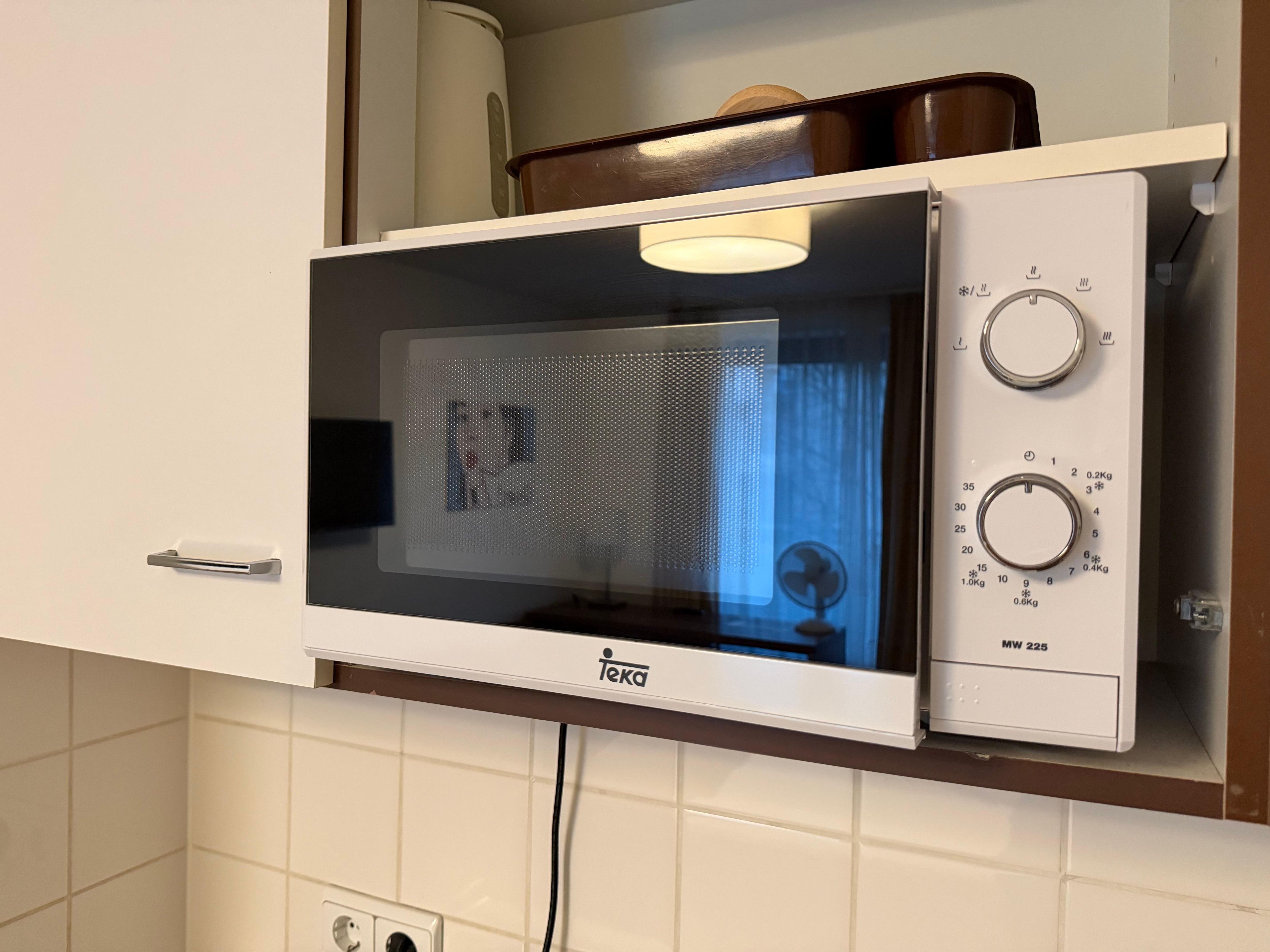 シンプルな操作性の電子レンジ