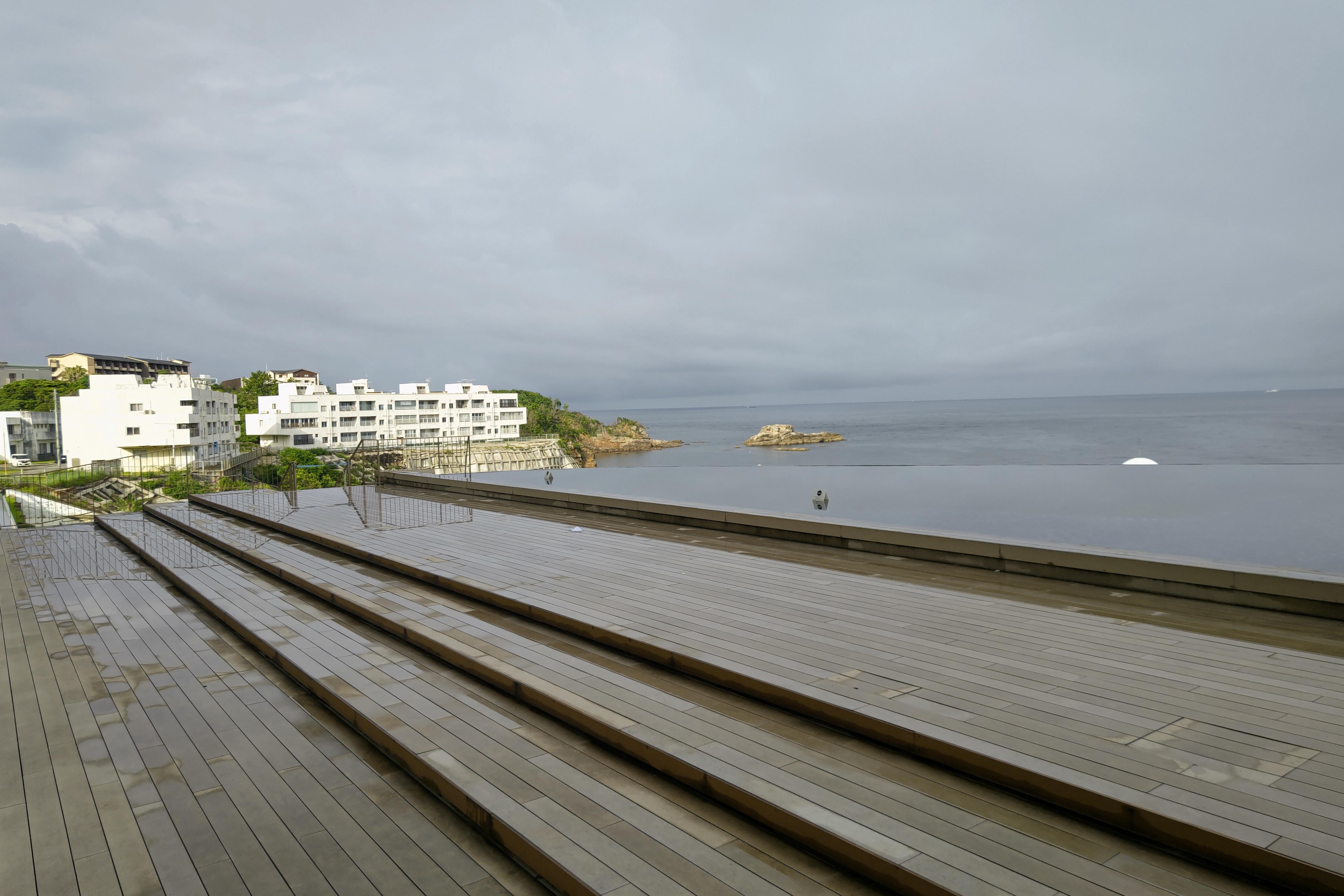 ロビーのテラス。海が一望の絶景！