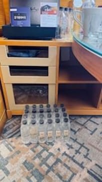 The staff considerately prepared extra water in the suite for our evening gathering.