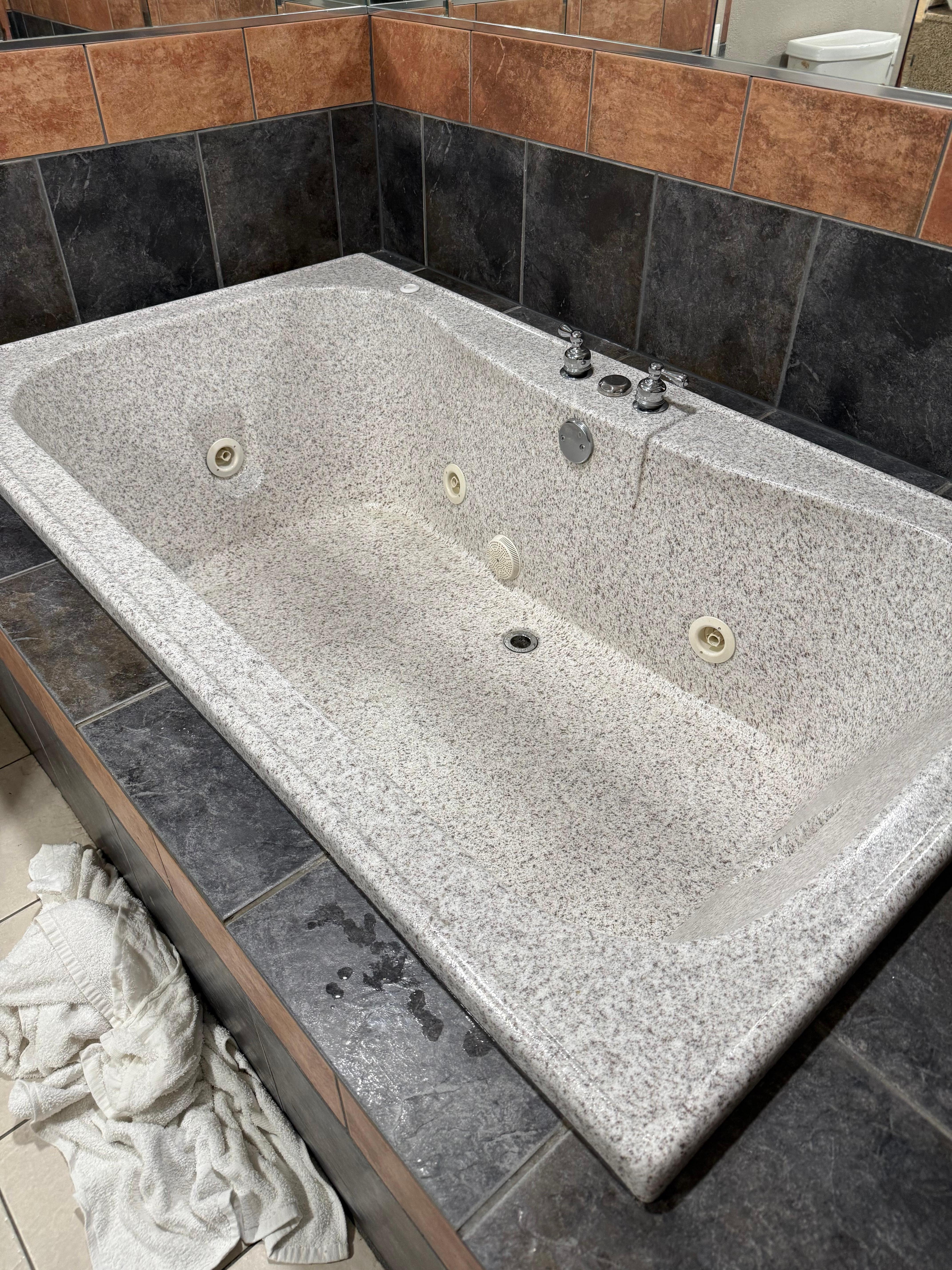 Great new looking tub but the jets didn’t really work.
