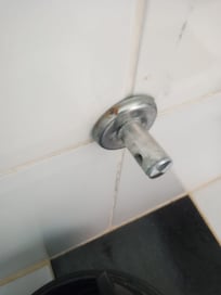 Falta suporte para o papel higiênico