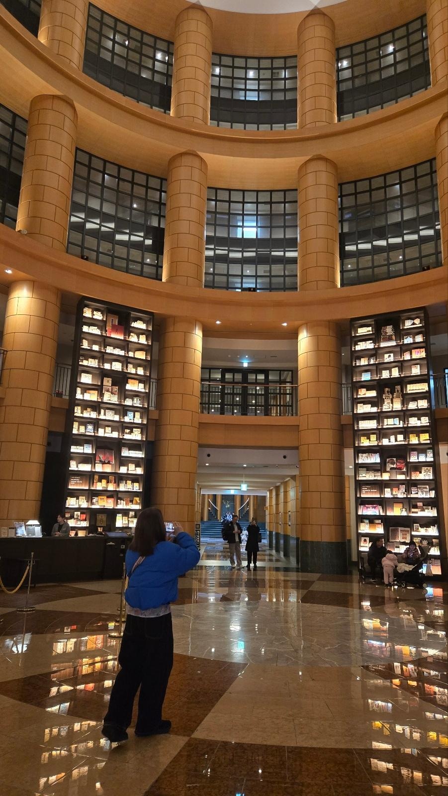 로비가 근사해요