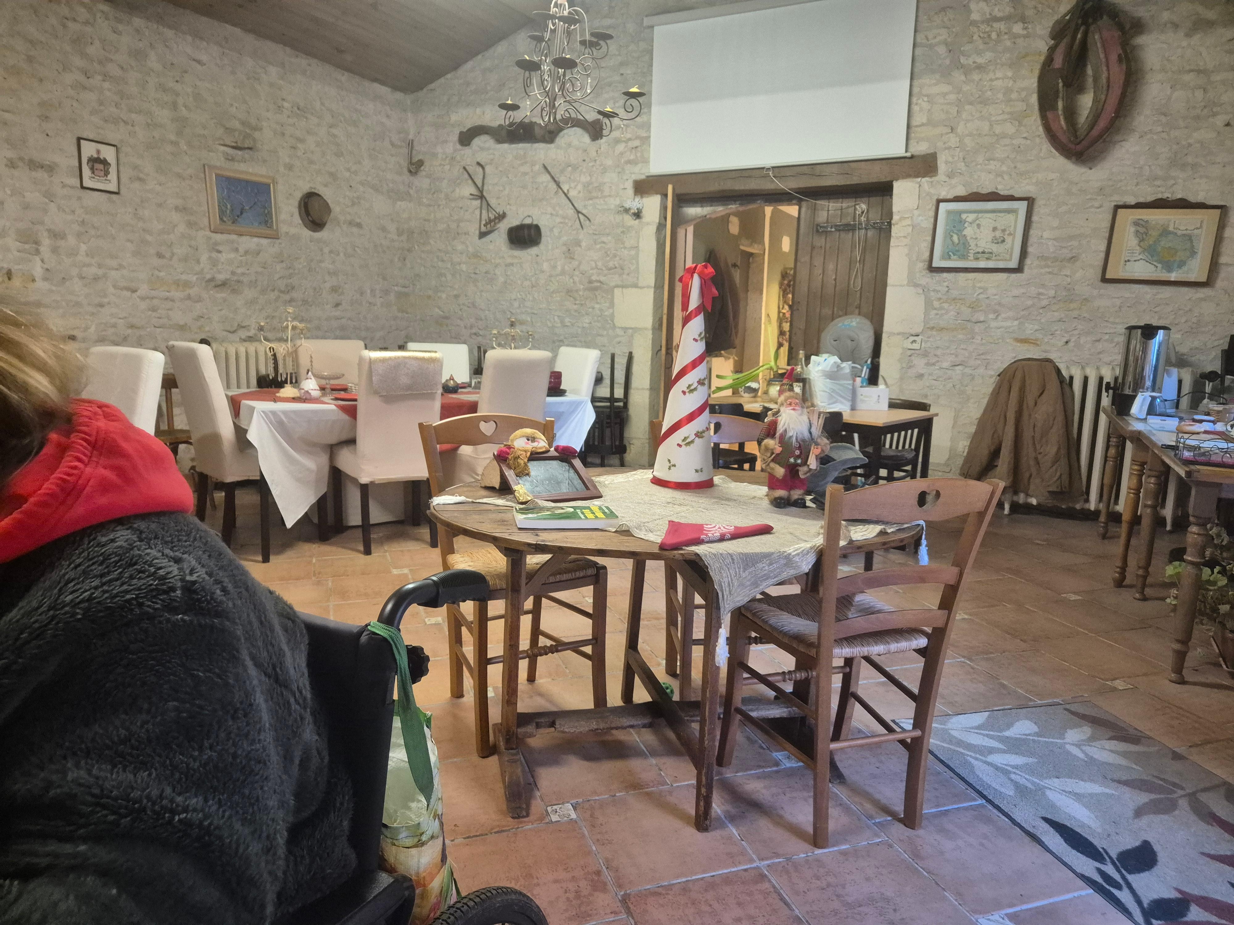 Salle petit déjeuner 