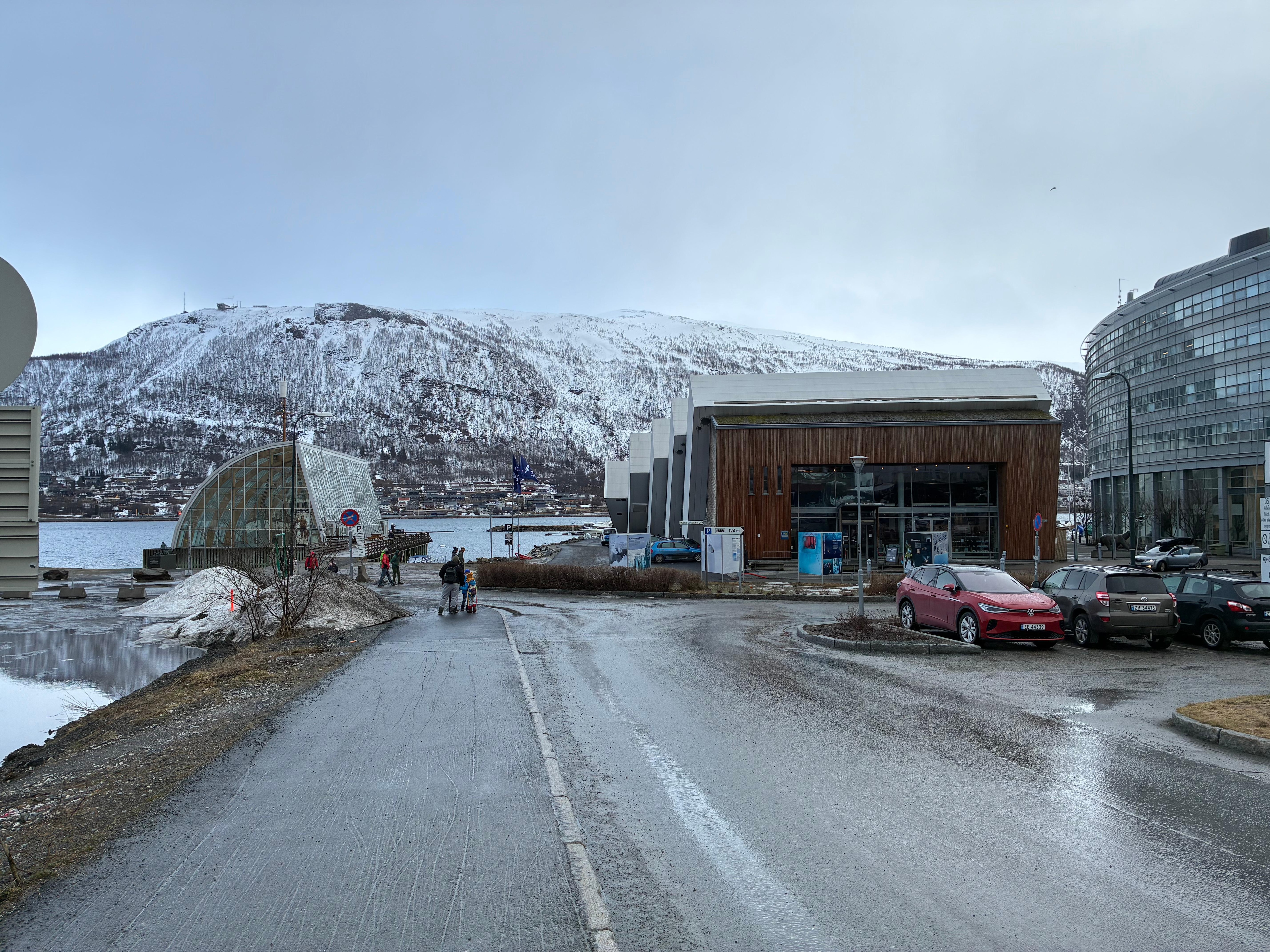 Polaris. Aquarium and science center.