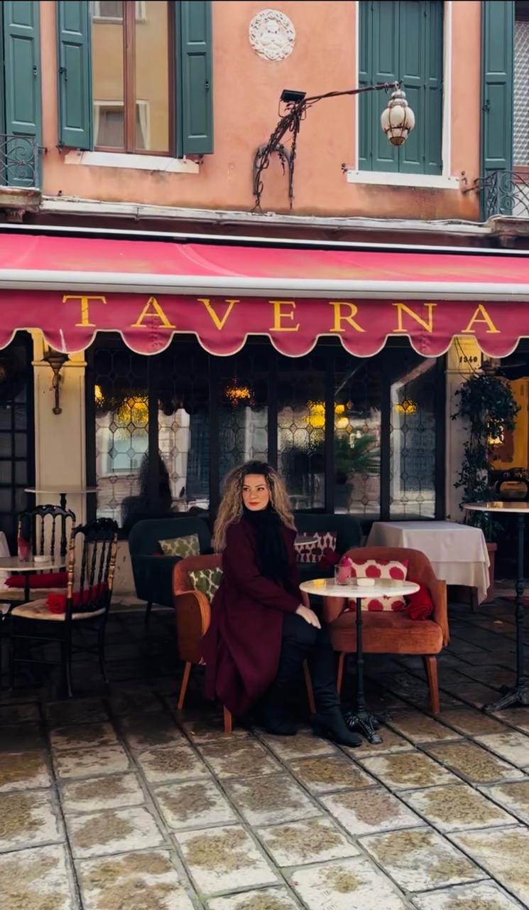 No restaurante anexo ao hotel