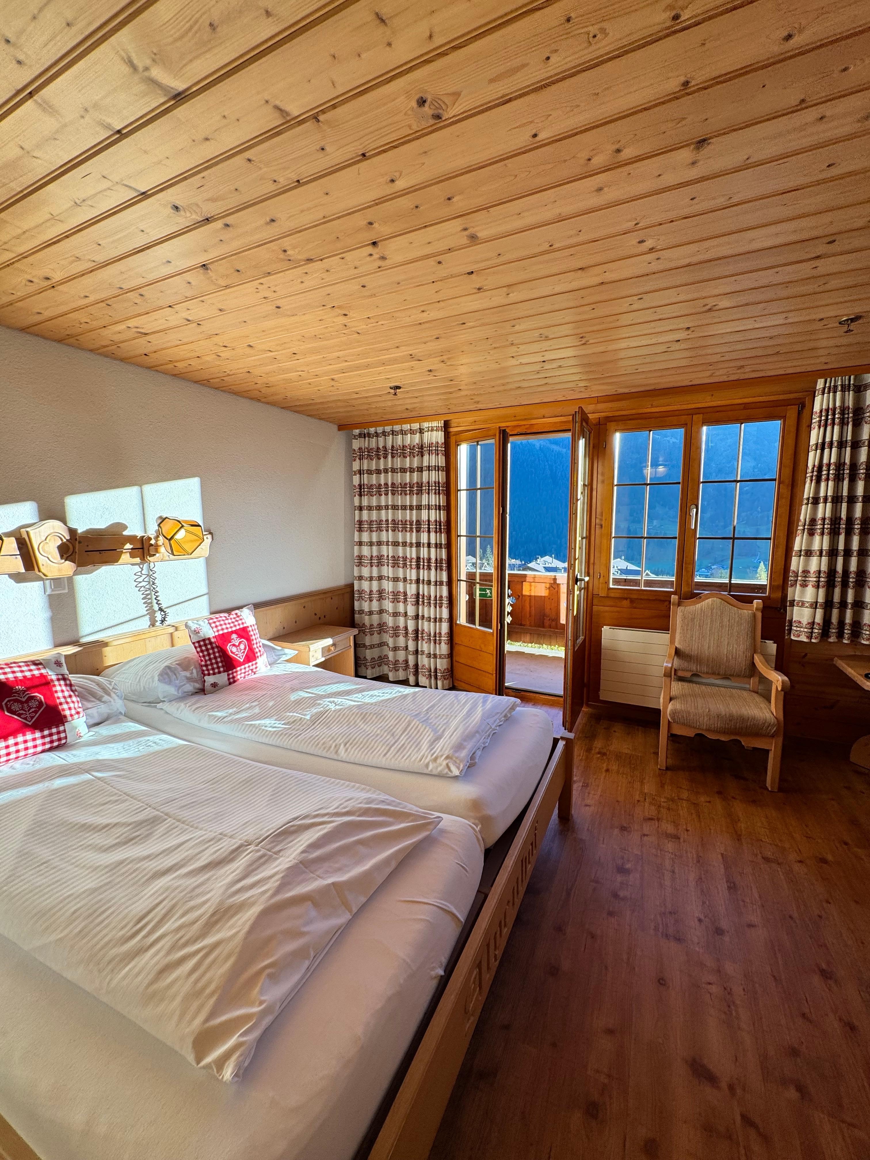 Quarto com vista para as montanhas 