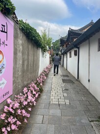 뒤쪽 들어가는 골목