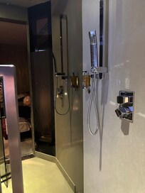 This is the right side of the shower/toilet/sink room