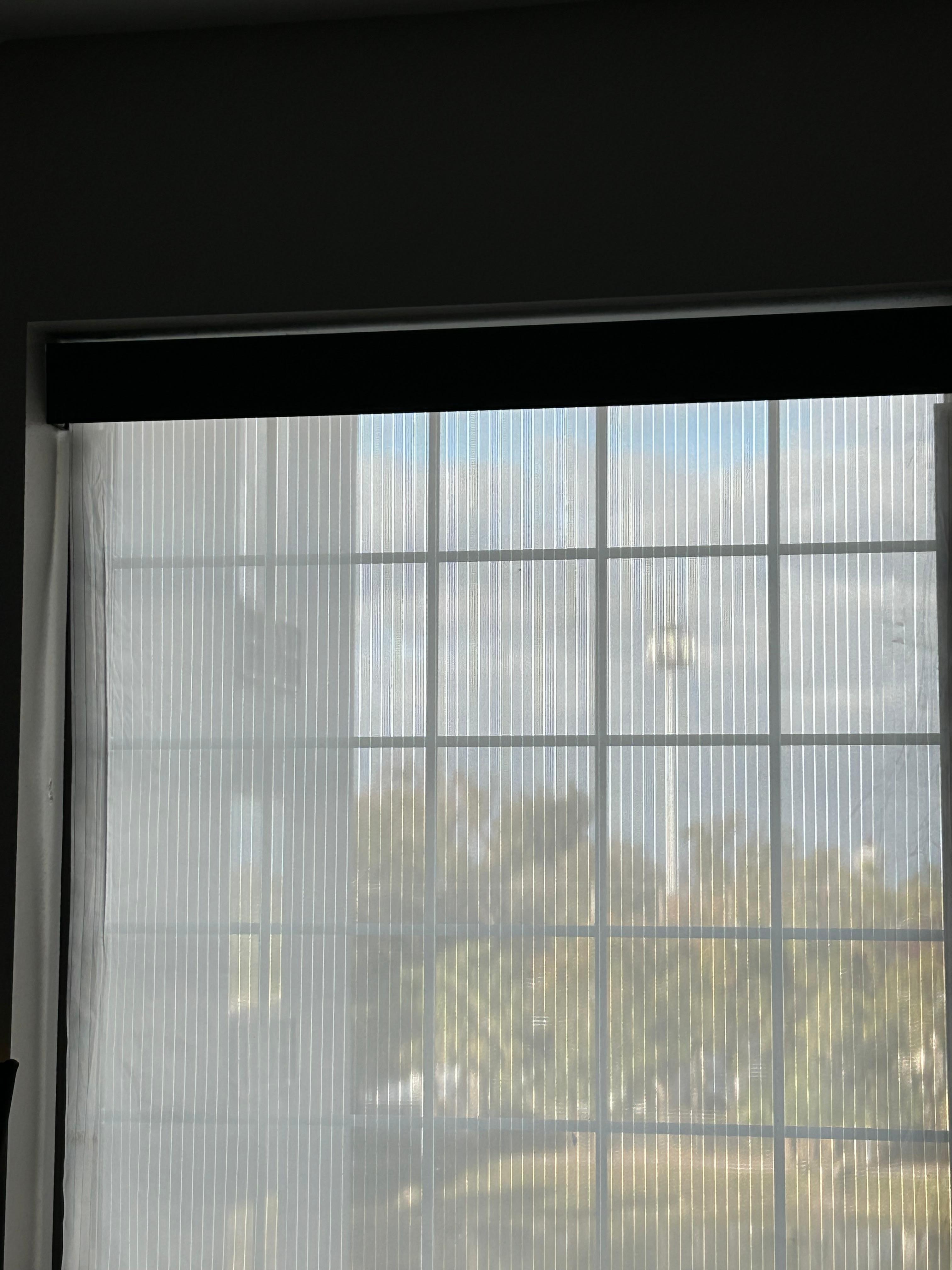 No blackout curtain so flashing light from pool came right through