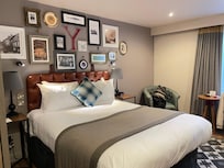 Cleaning room with comfortable decorations