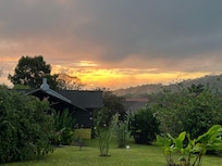 Levé du soleil depuis la petite terrasse de la chambre