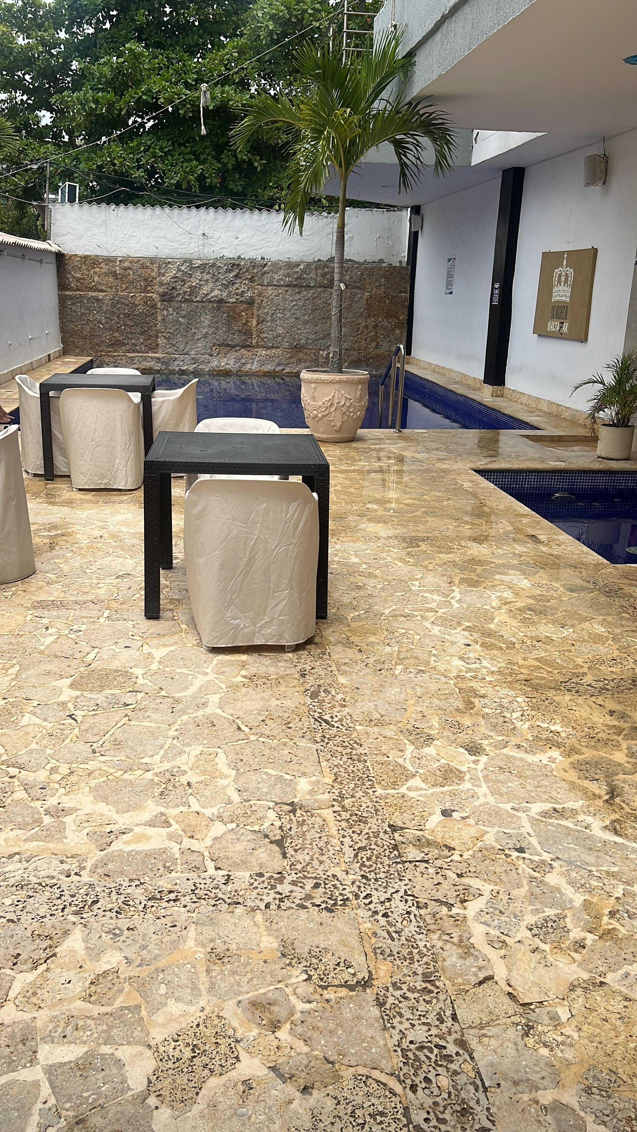 Jacuzzi not even on.