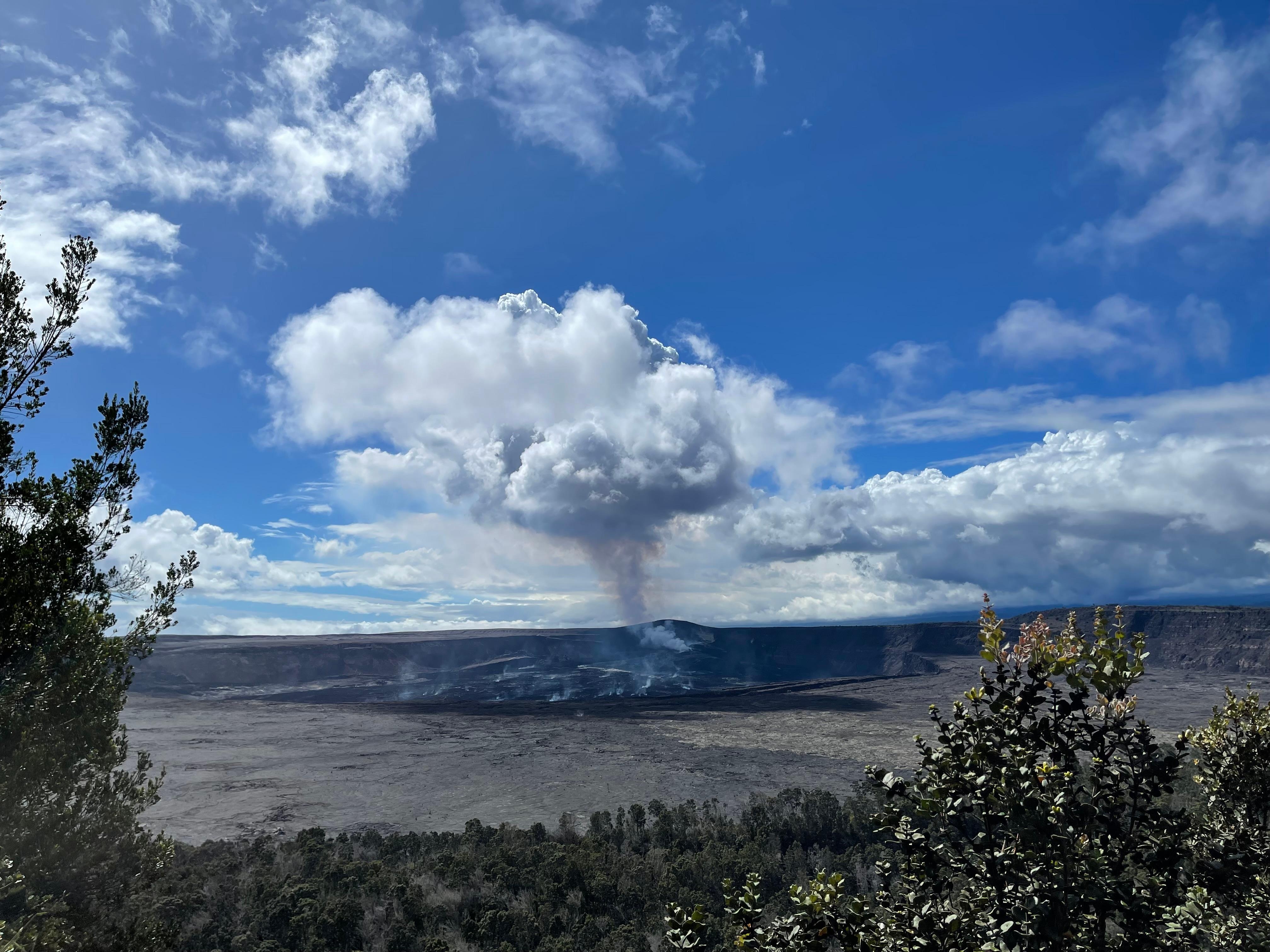 昼も火山観察、飽きません