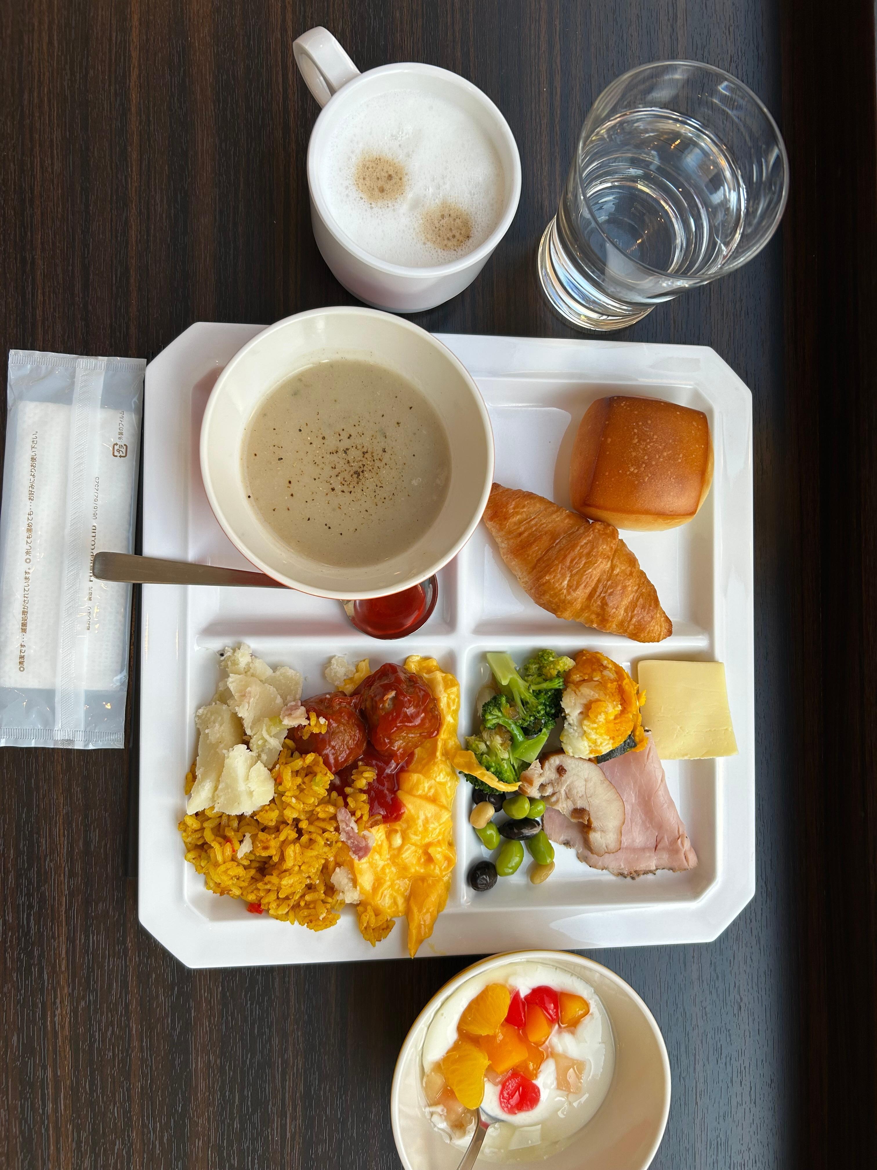 朝食