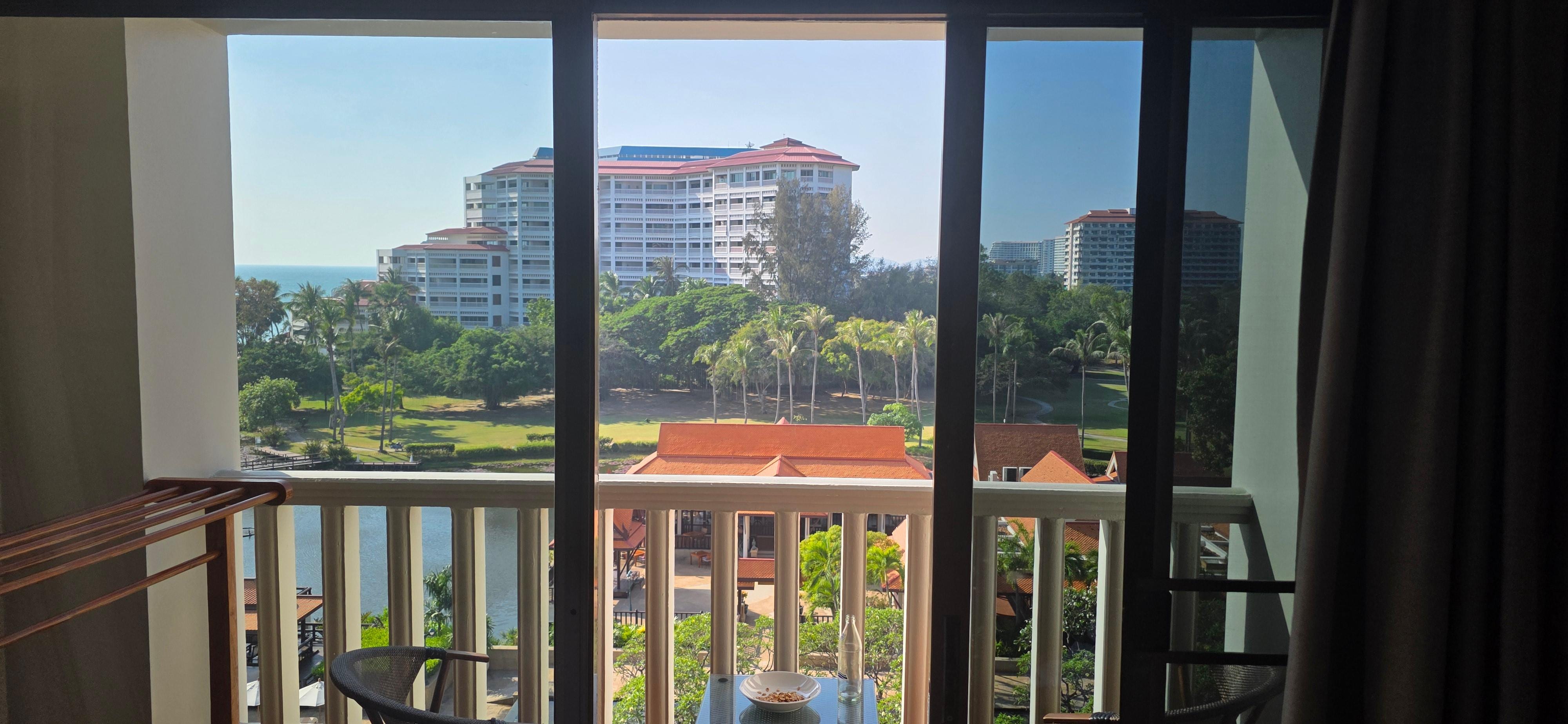 This is not a sea view room...