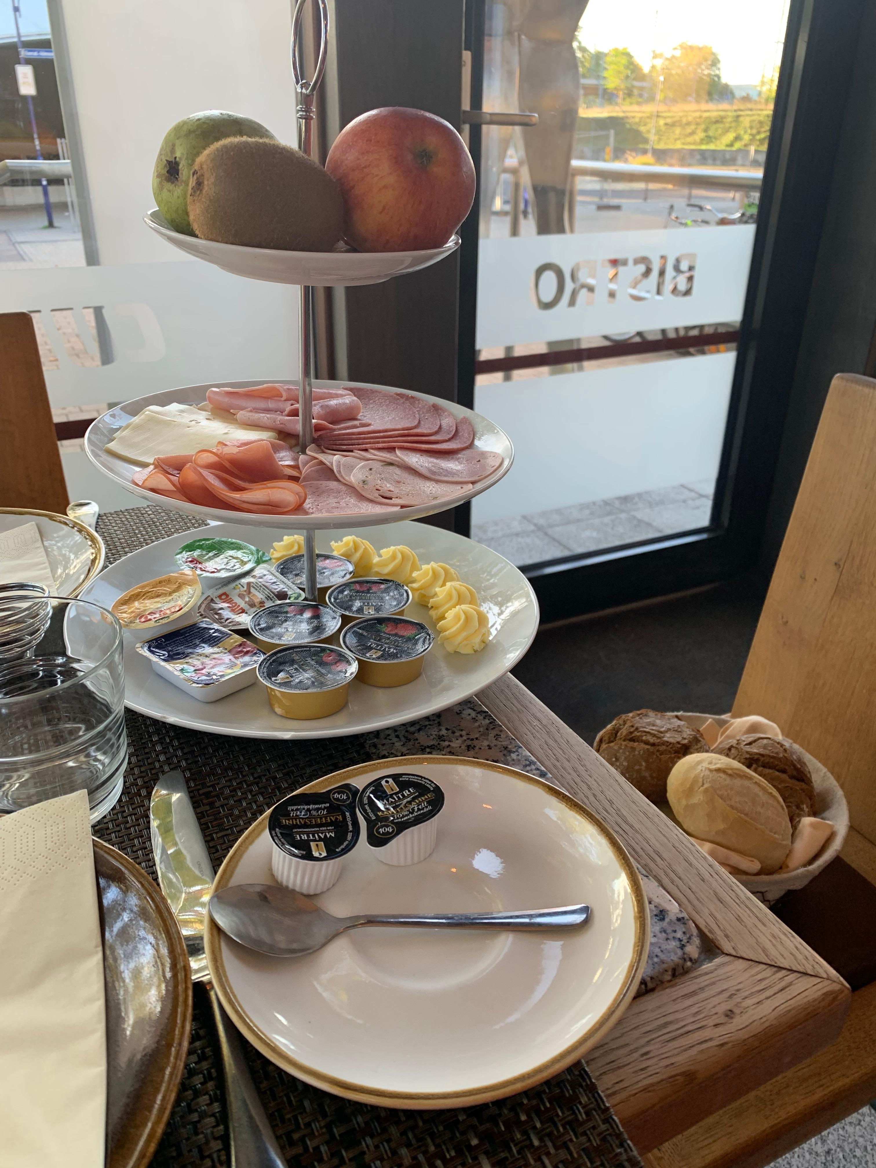 Der var også æg, juice, kaffe og te