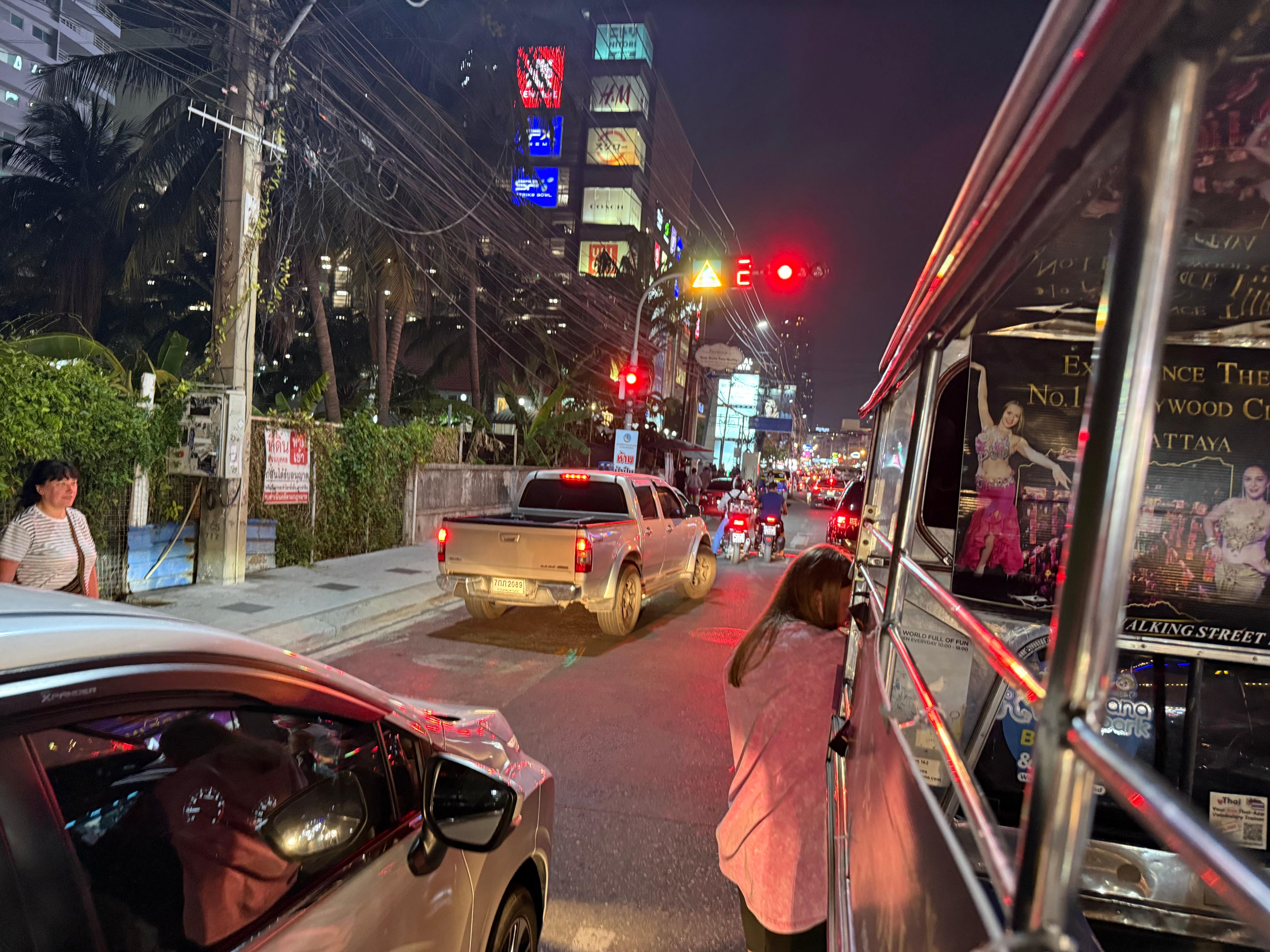 10パーツバスは目の前から乗れ便利