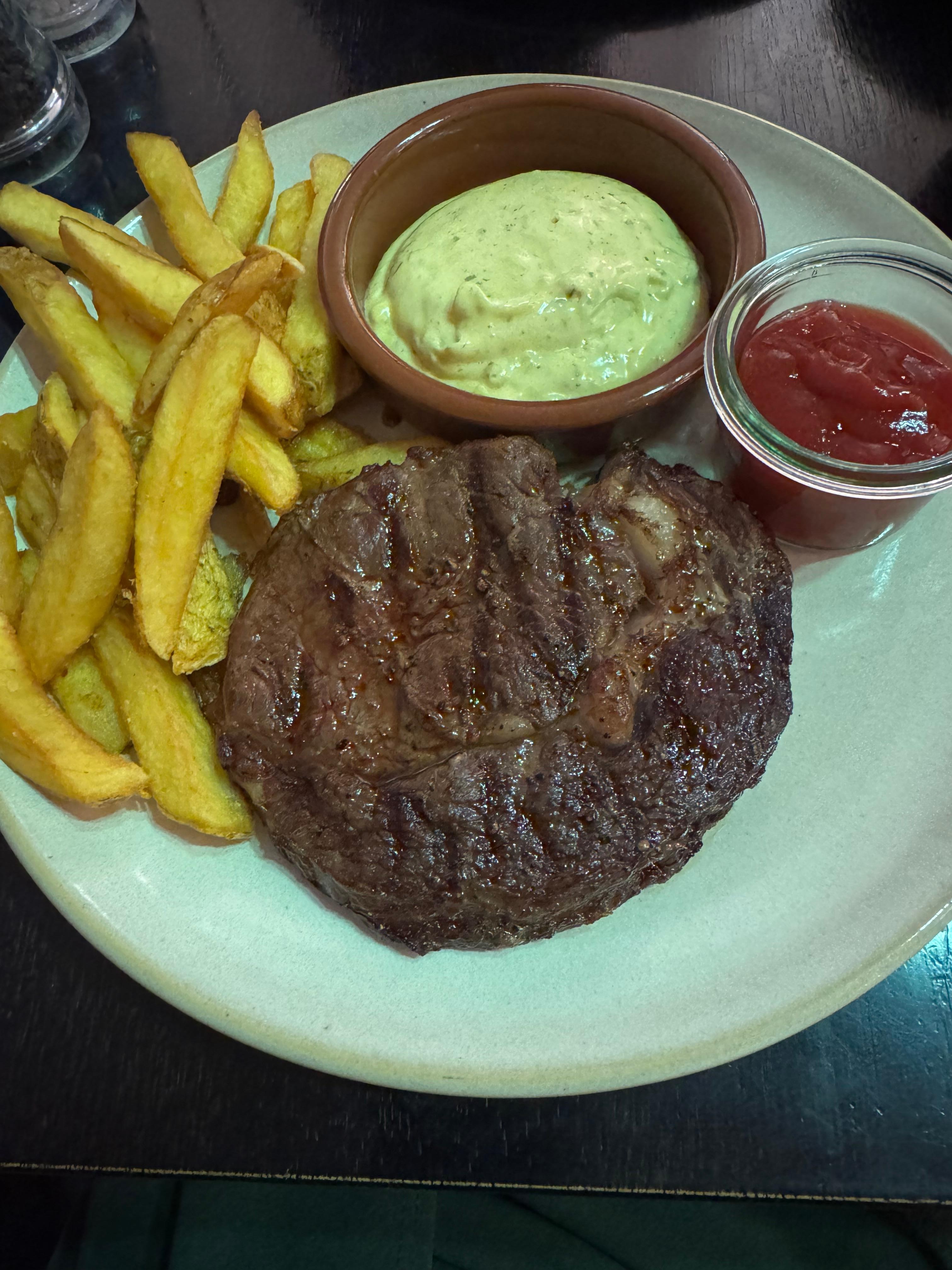 Rigtig god bøf, trods lang ventetid