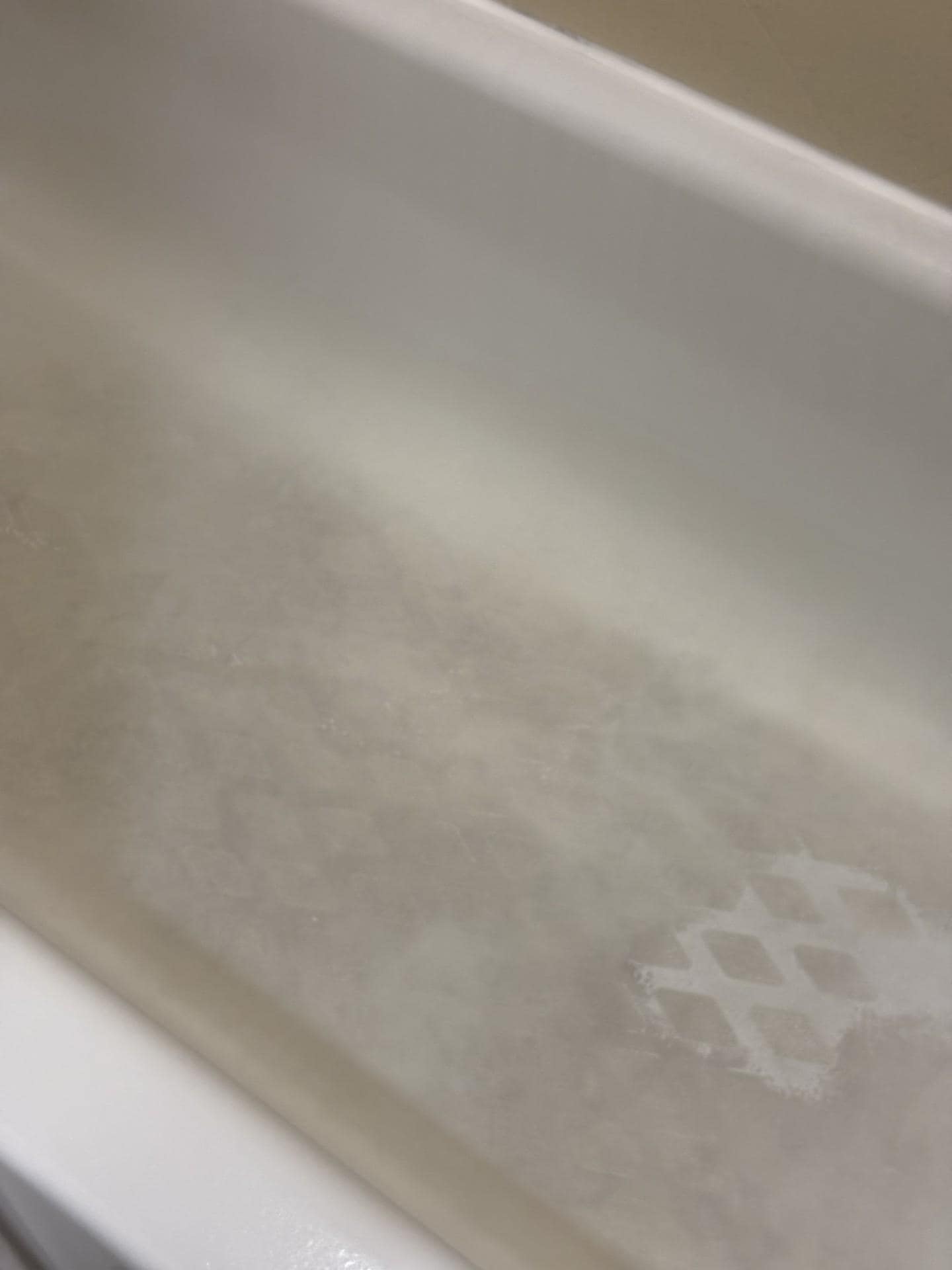 dirty film in the tub