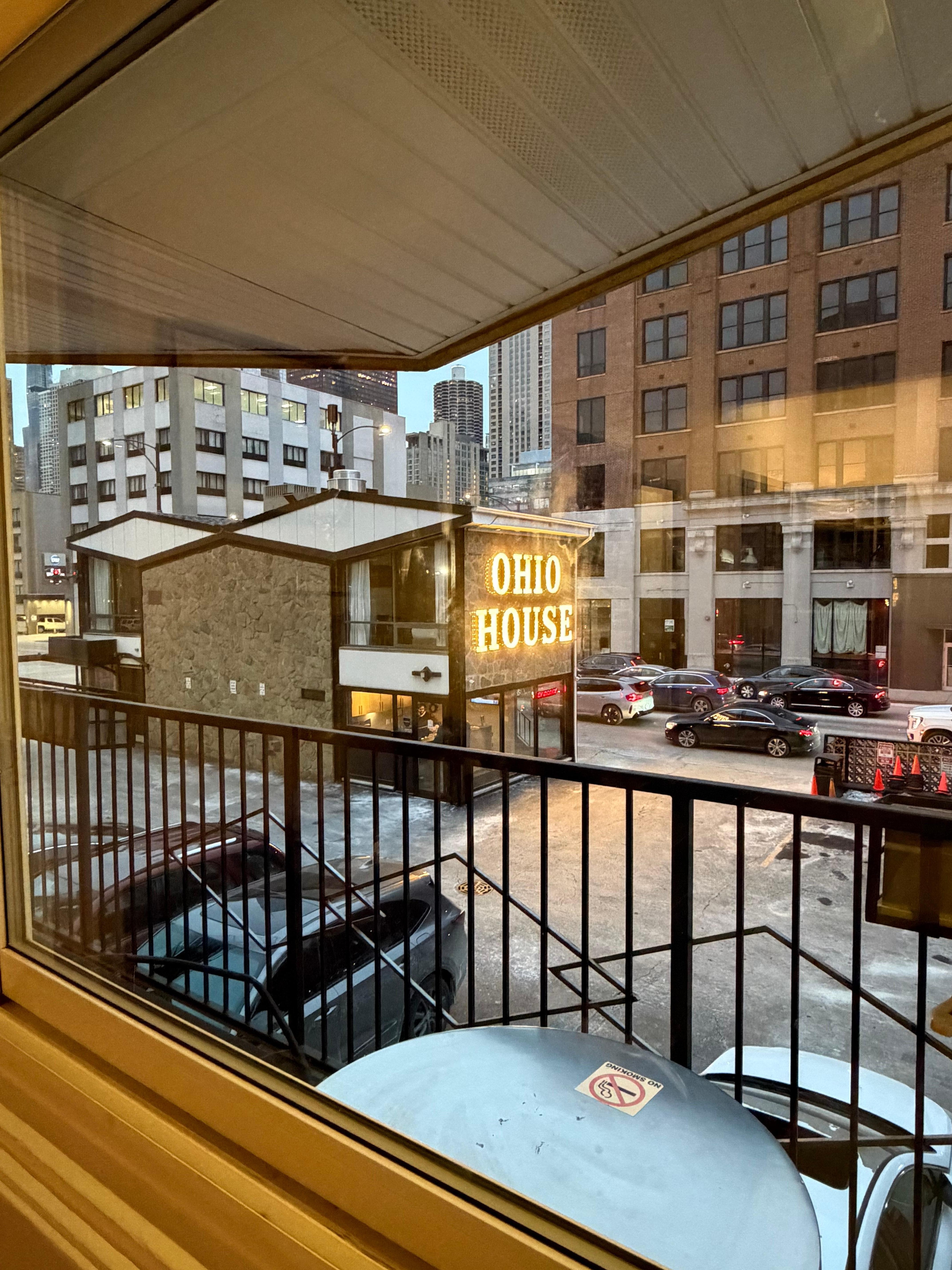 Don’t care too much about views, but I kinda loved seeing the front desk from my room. 