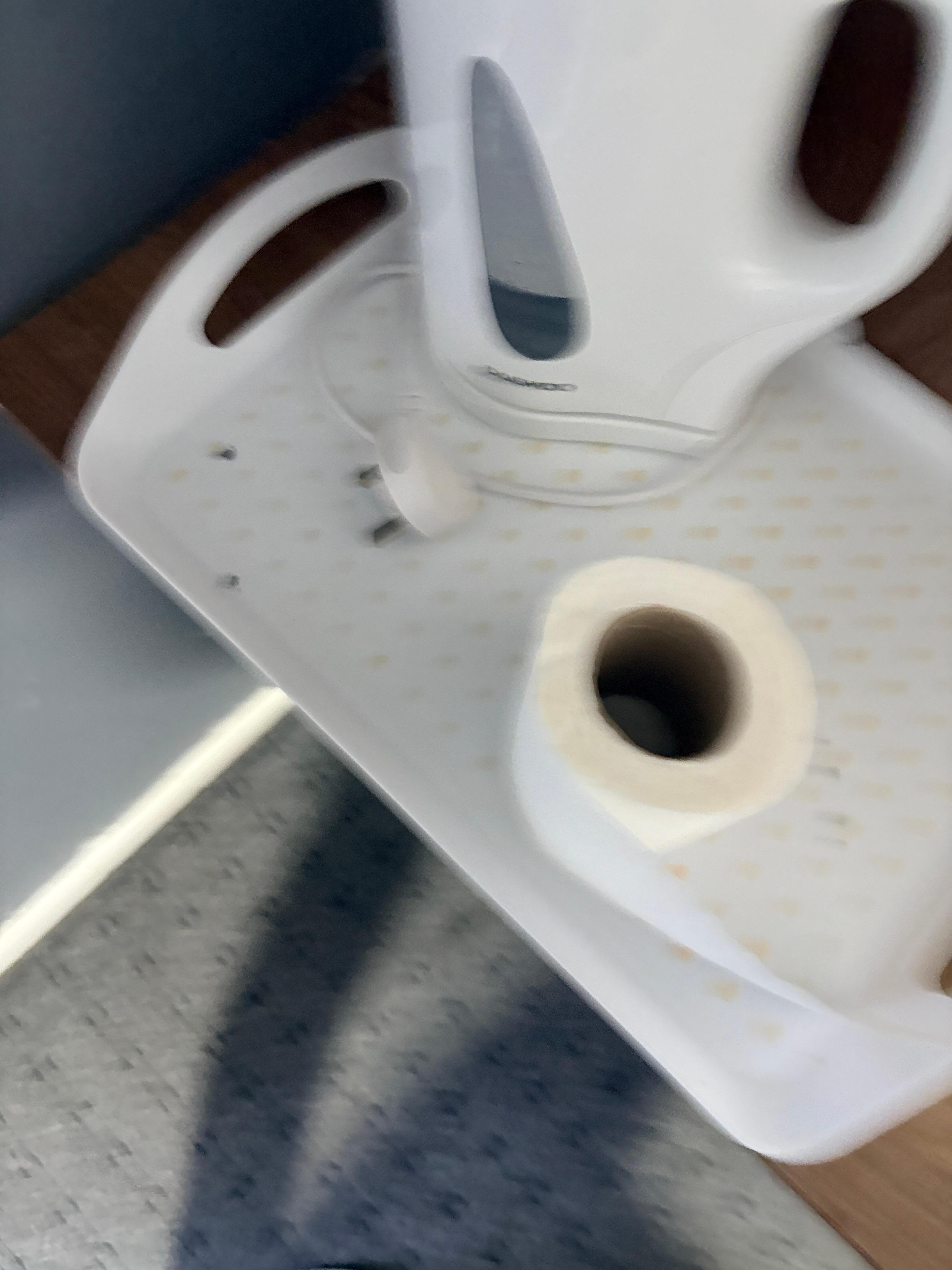 Kettle no cups no spoons no coffee 