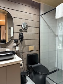 Well equipped bathrooms.