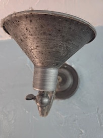 light bulb holder
dirty