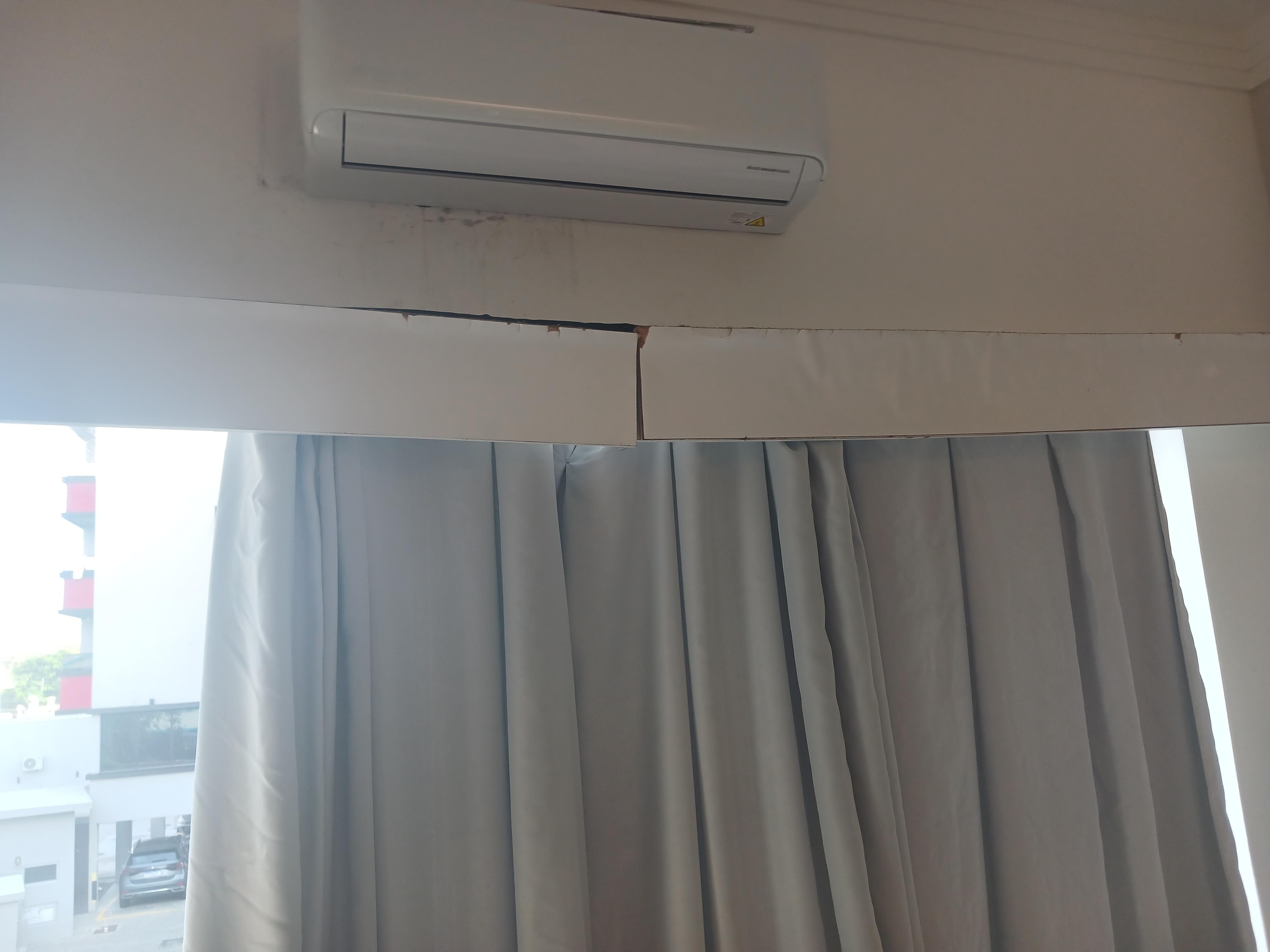 Suporte da cortina caindo