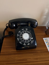 Rotary dial phone, and yes it works!