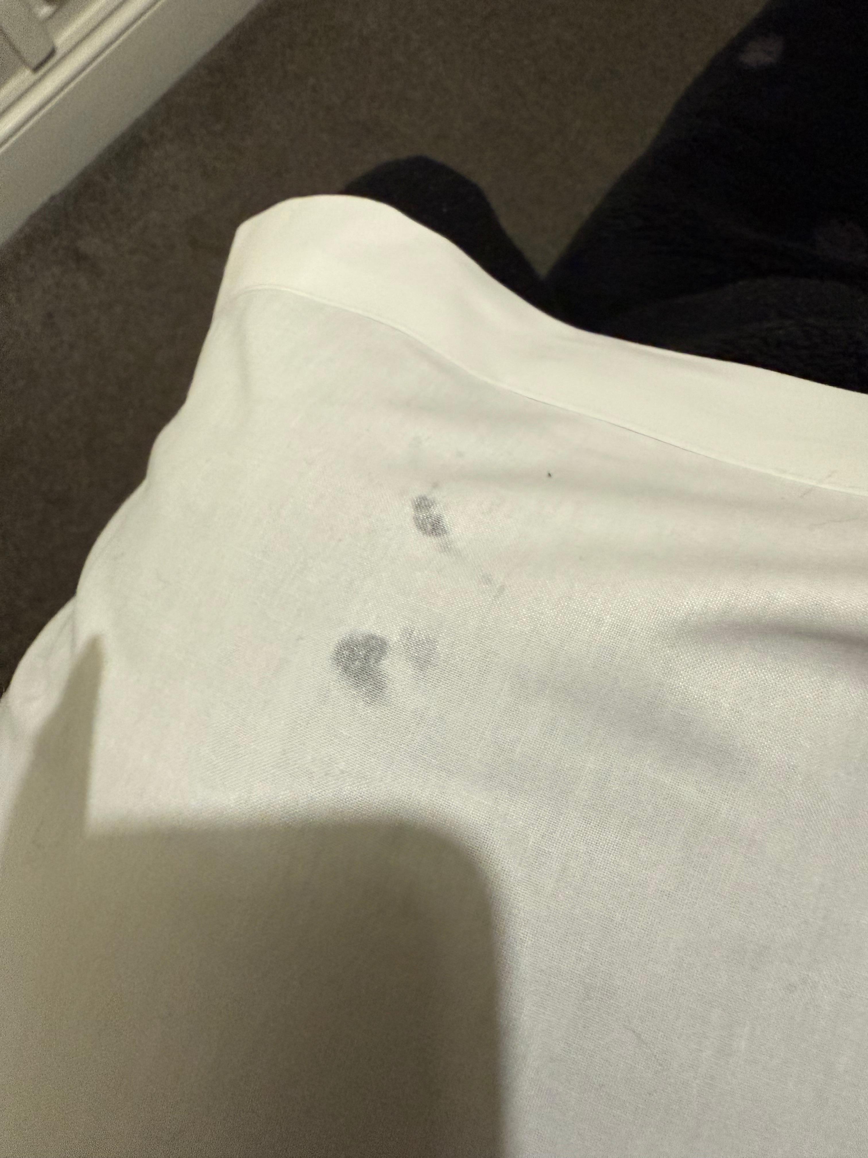 Bei Ankunft: schmutziges Leintuch