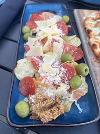 Charcuterie chips