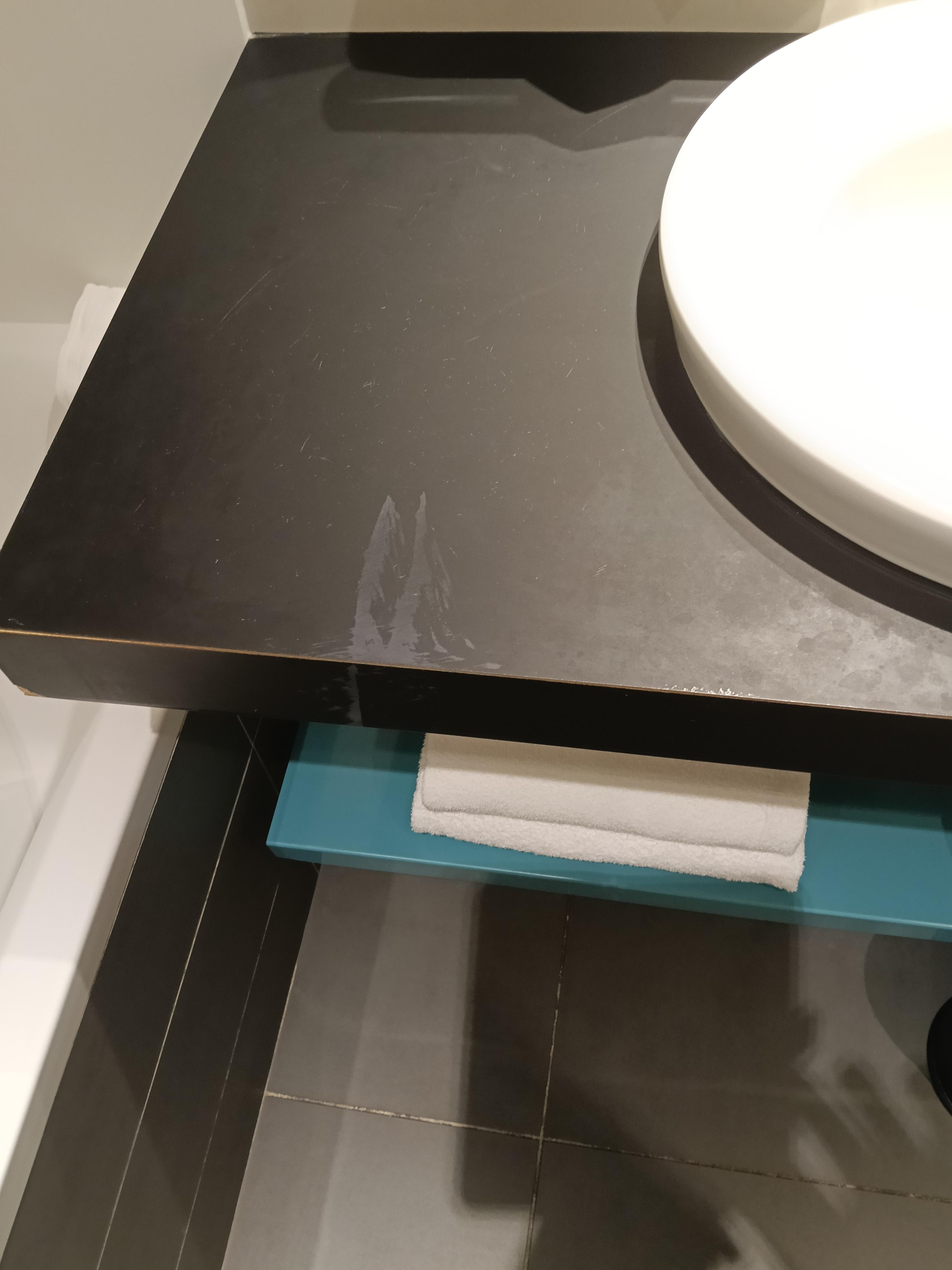 Muy sucio el baño
