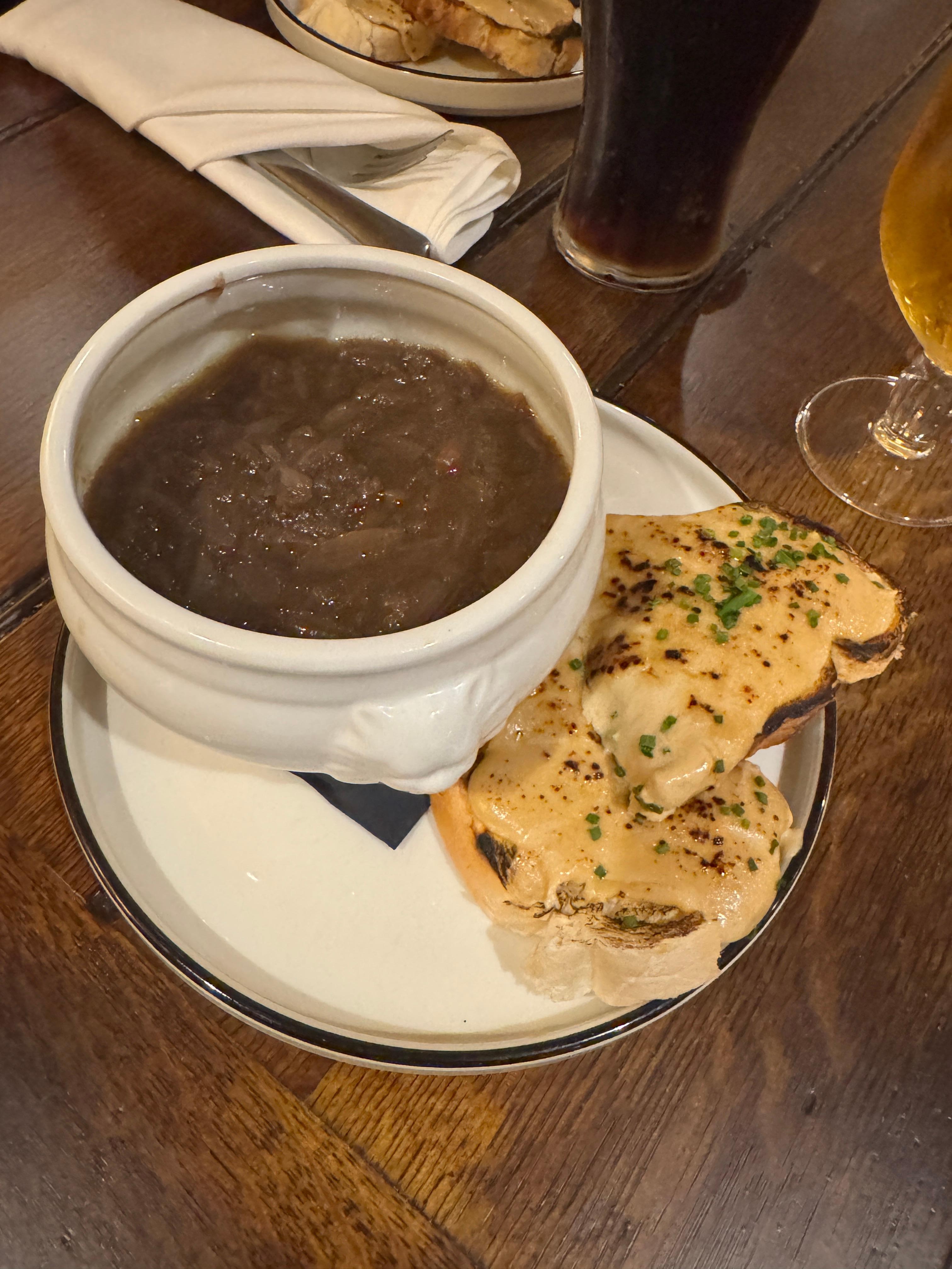 Onion soup & Welsh rarebit