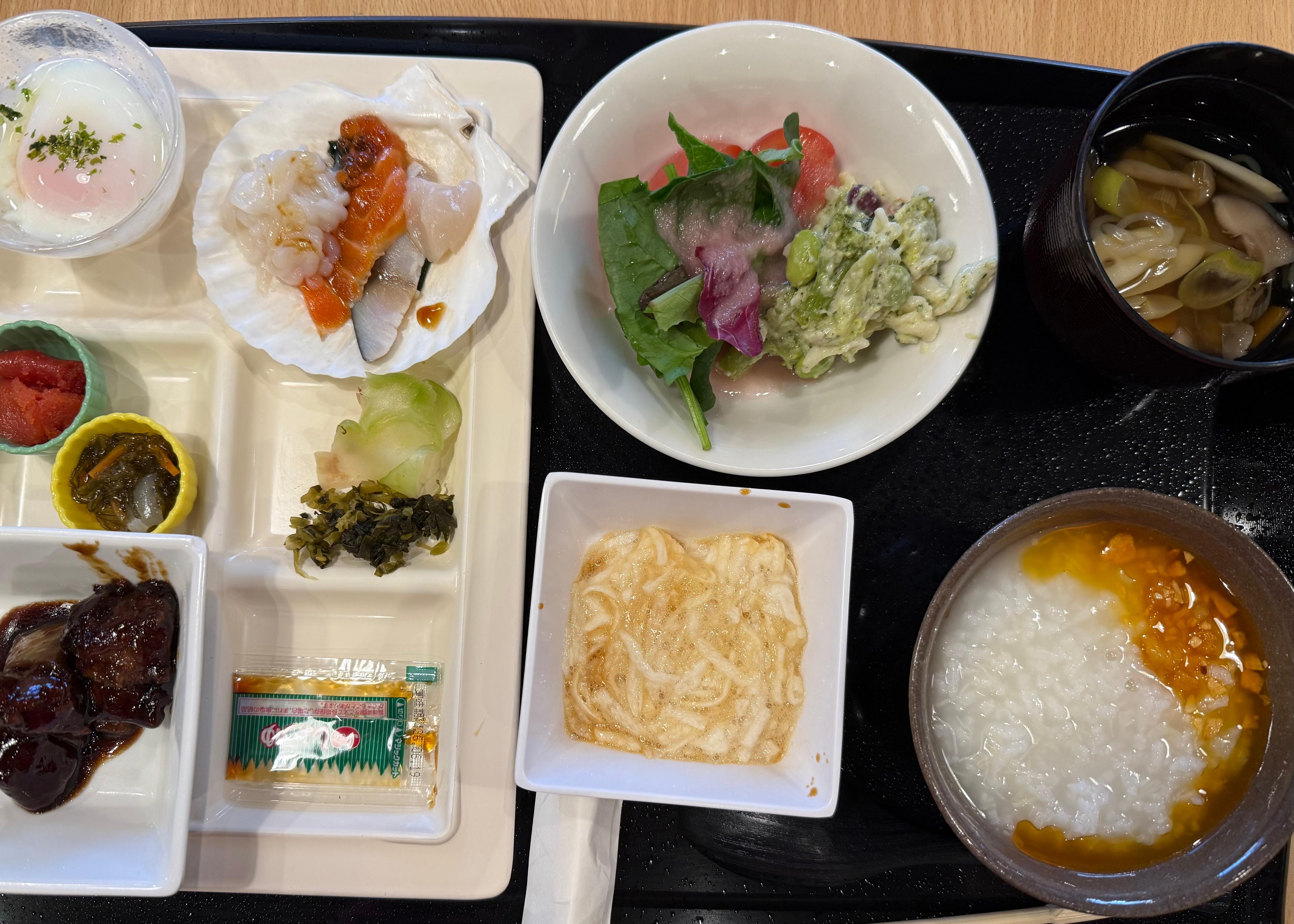 朝食 山芋 せんべい汁 ホタテ出汁のお粥など
