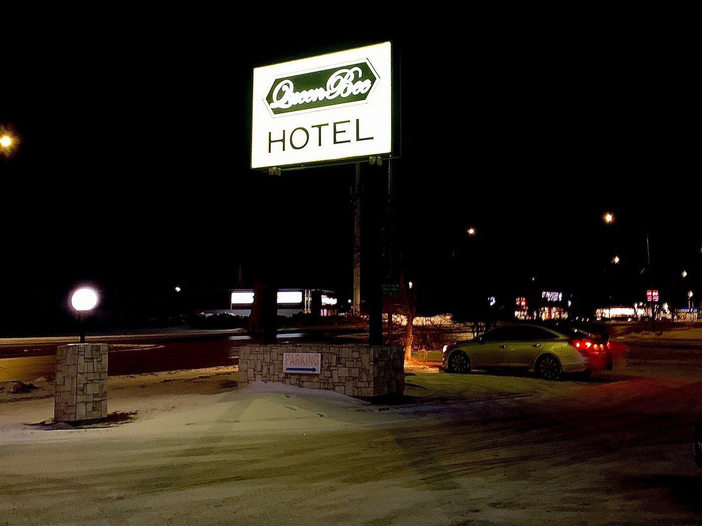 Welcome to the Queen Bee Hotel!