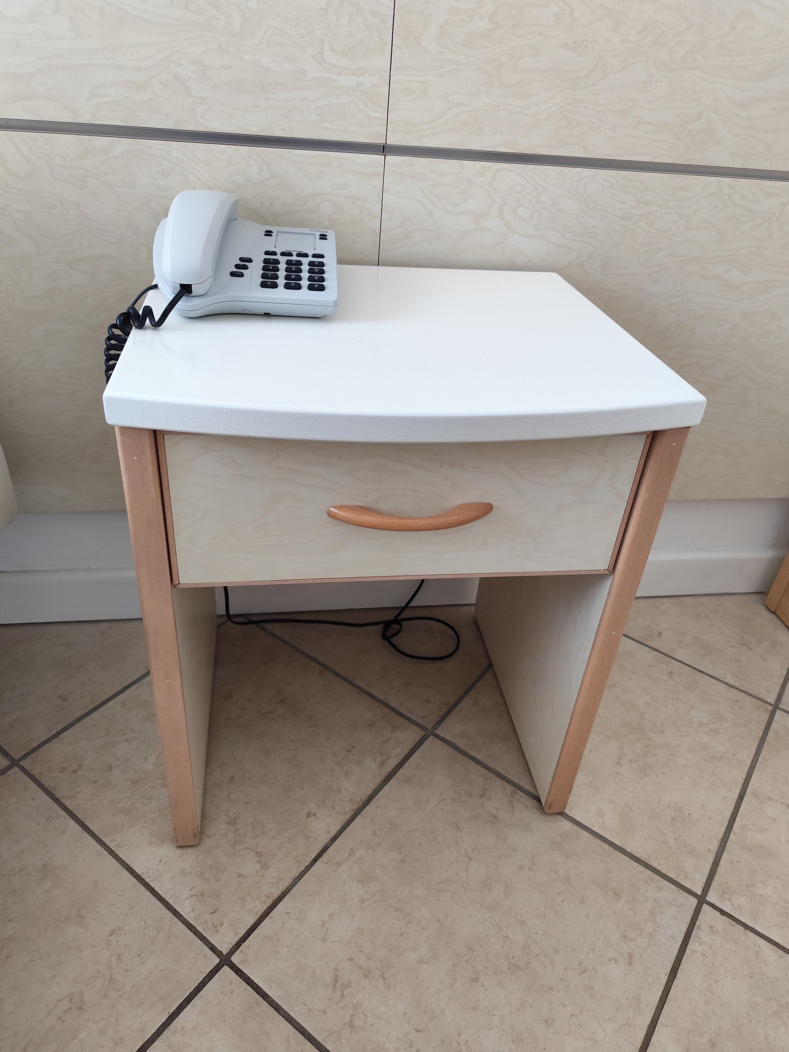 Table de chevet 