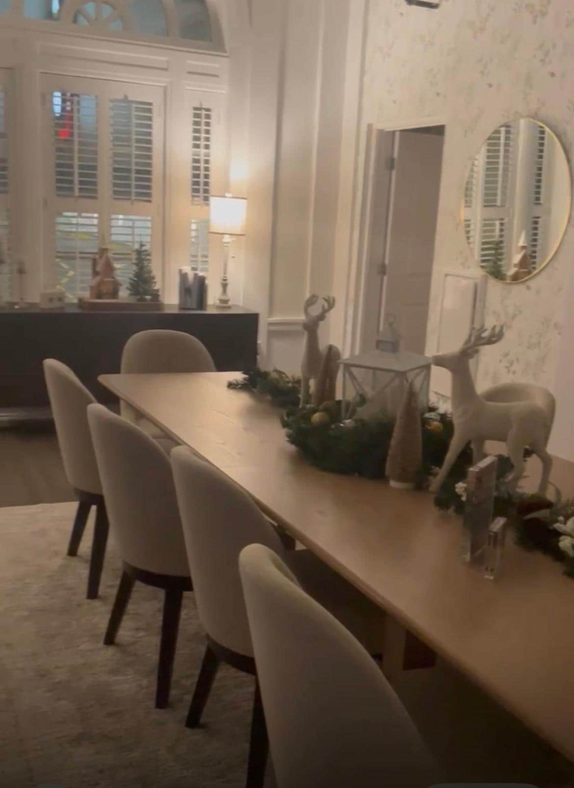 Common area, very charming.