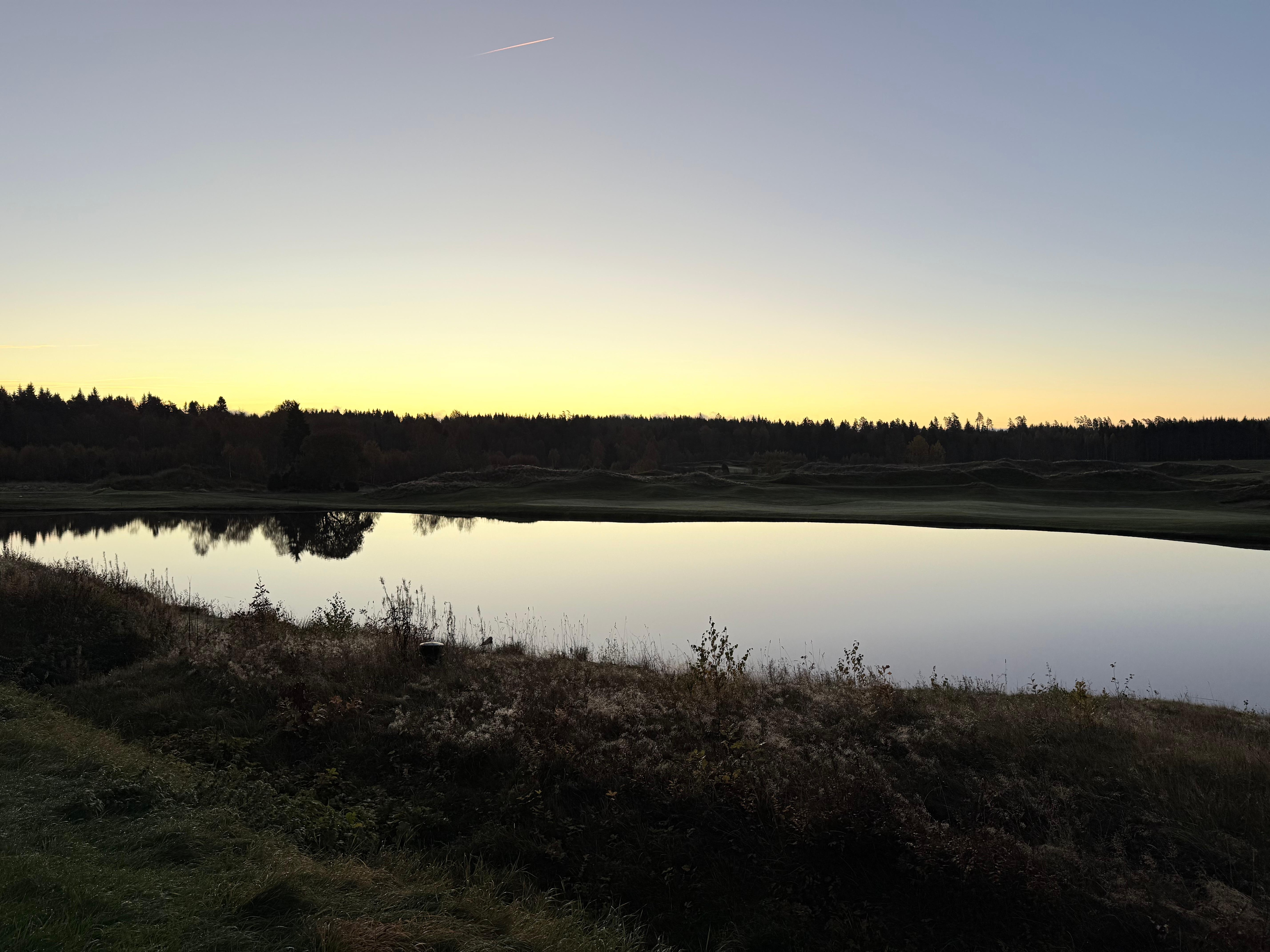Utsikt från rummet och balkongen