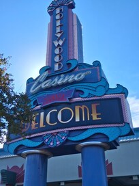 It was trick or treat night. A lot of people was dressed up.