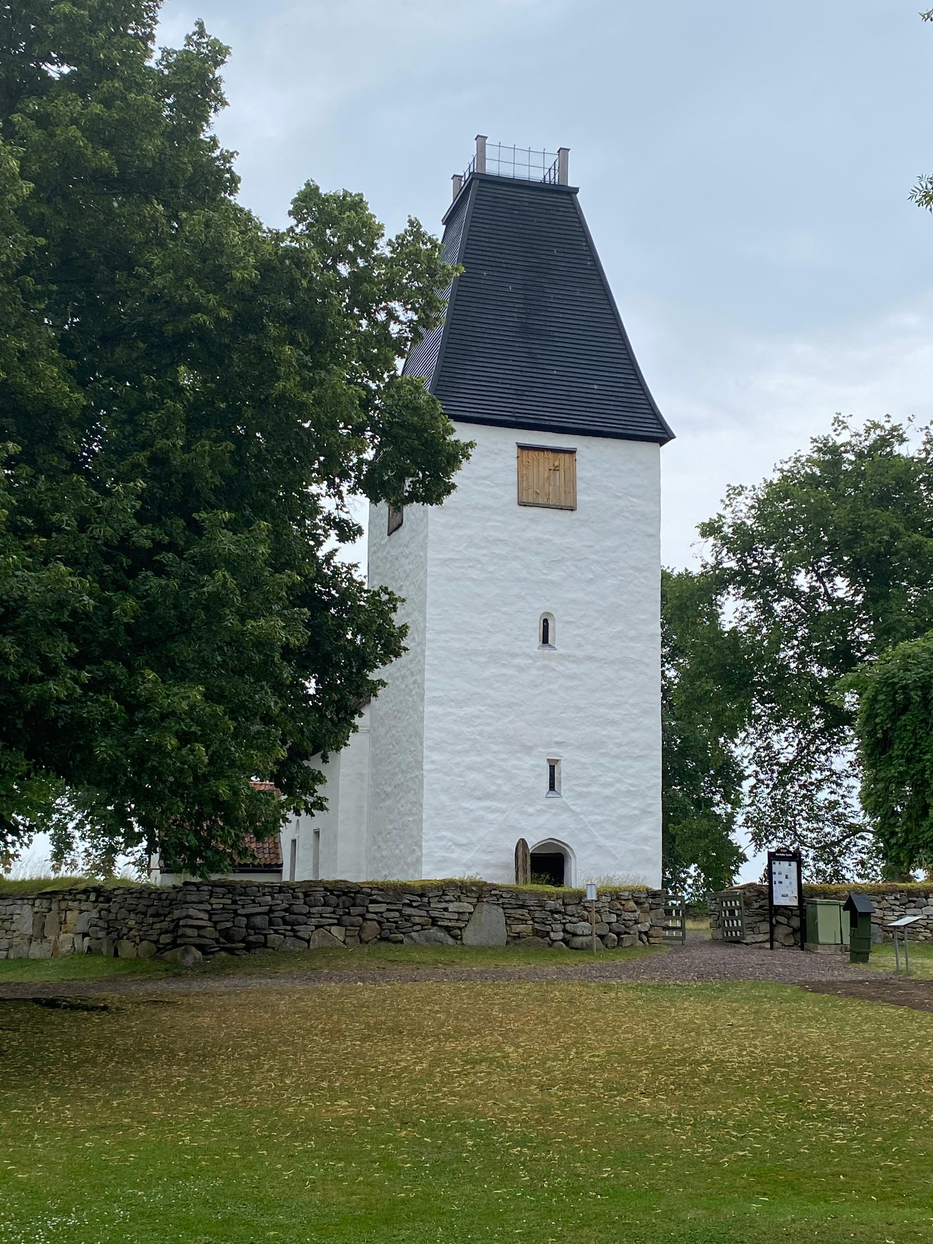 Kumlaby medeltidskyrka