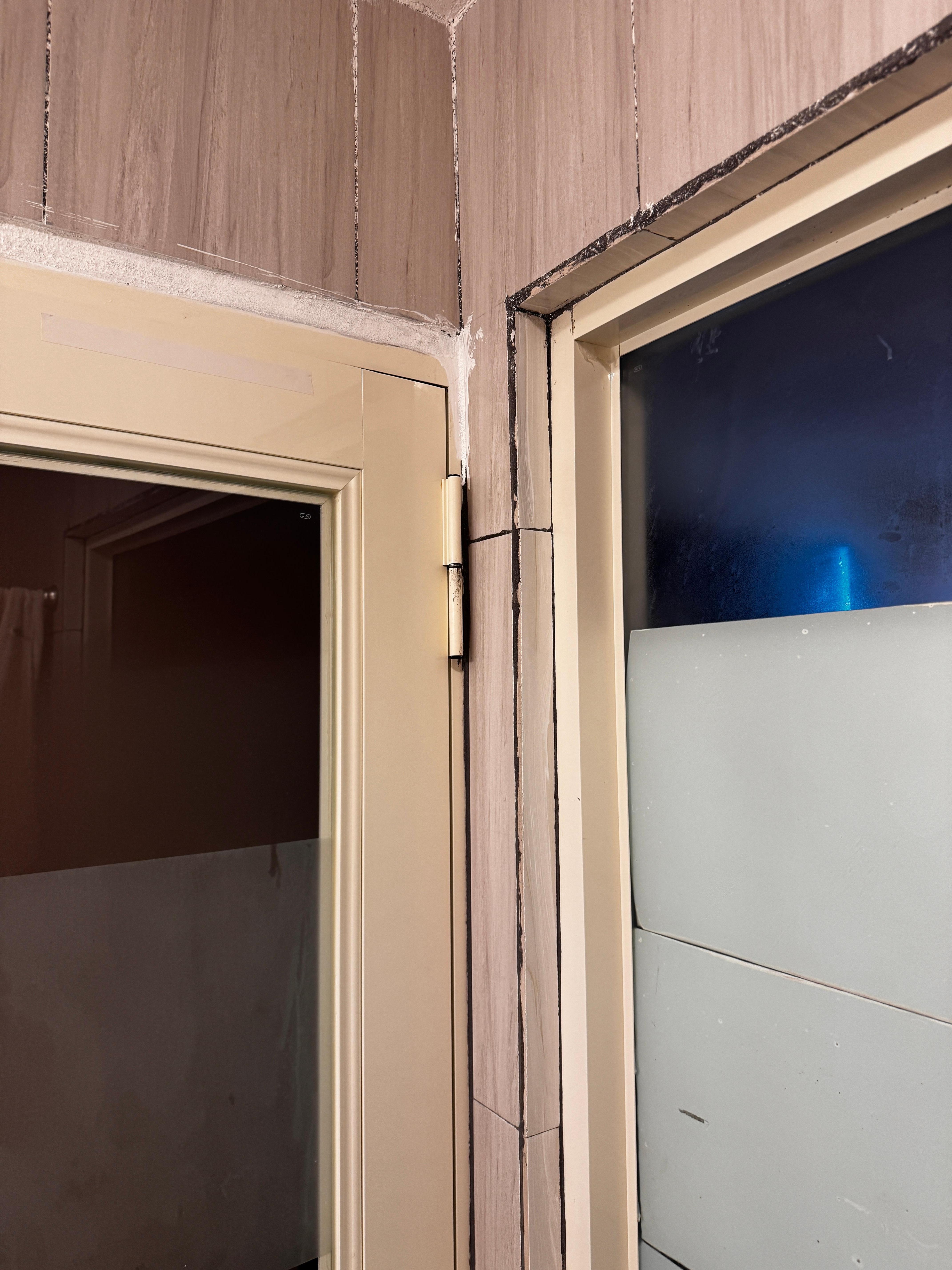 Finishing details in bathroom