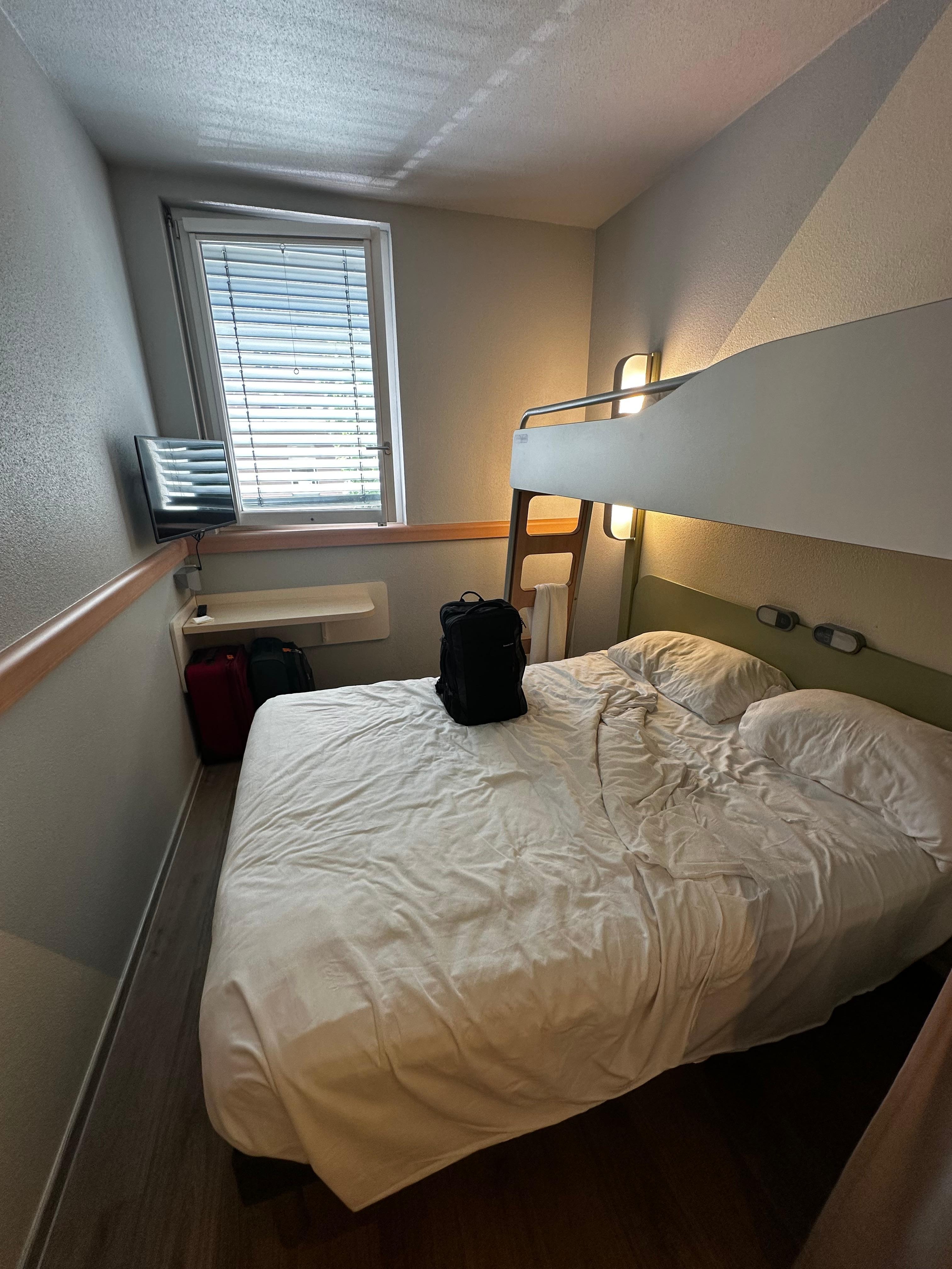 Quarto muito pequeno para 3 pessoas 