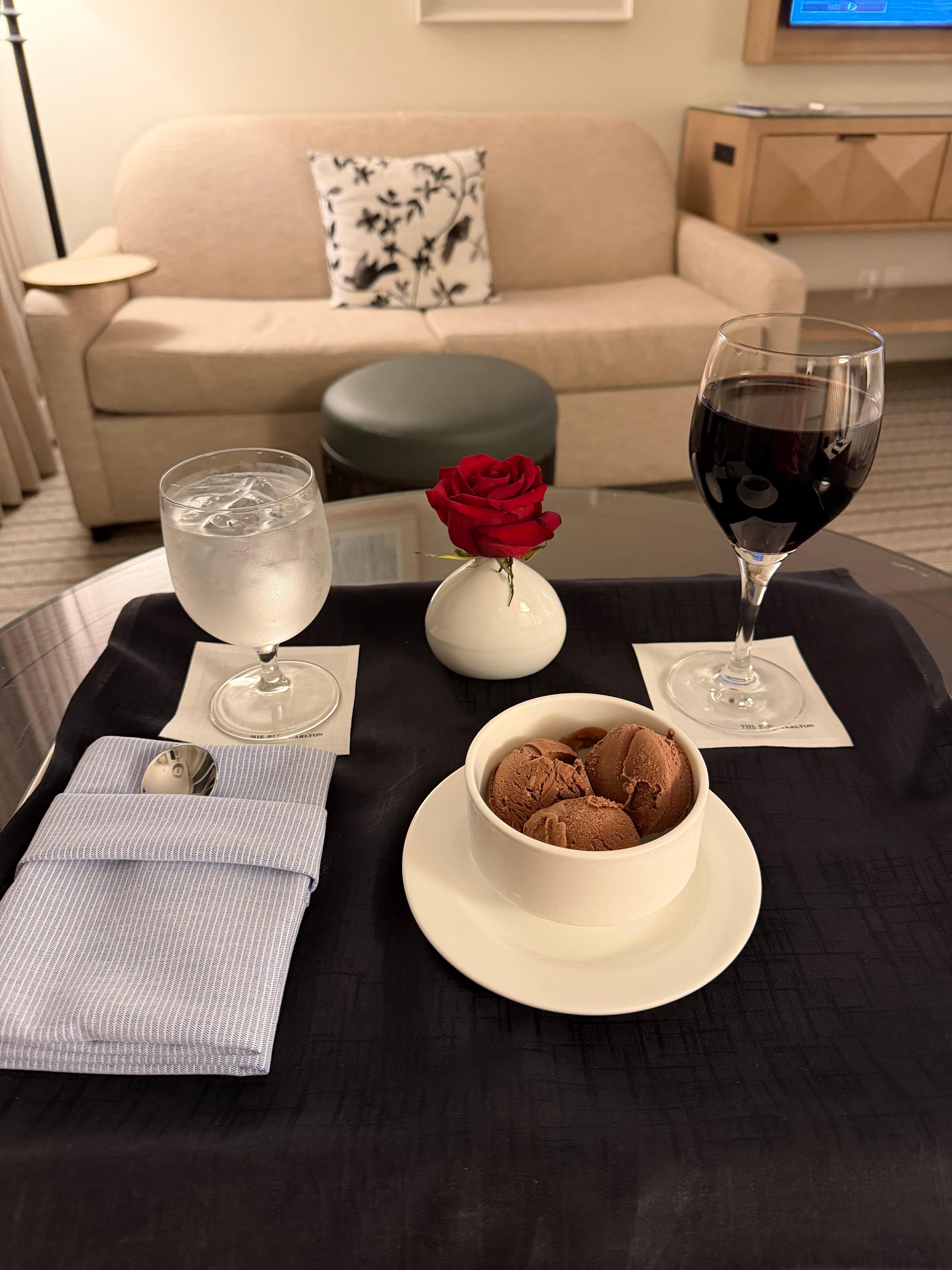 Amazing room service 🫶🏻