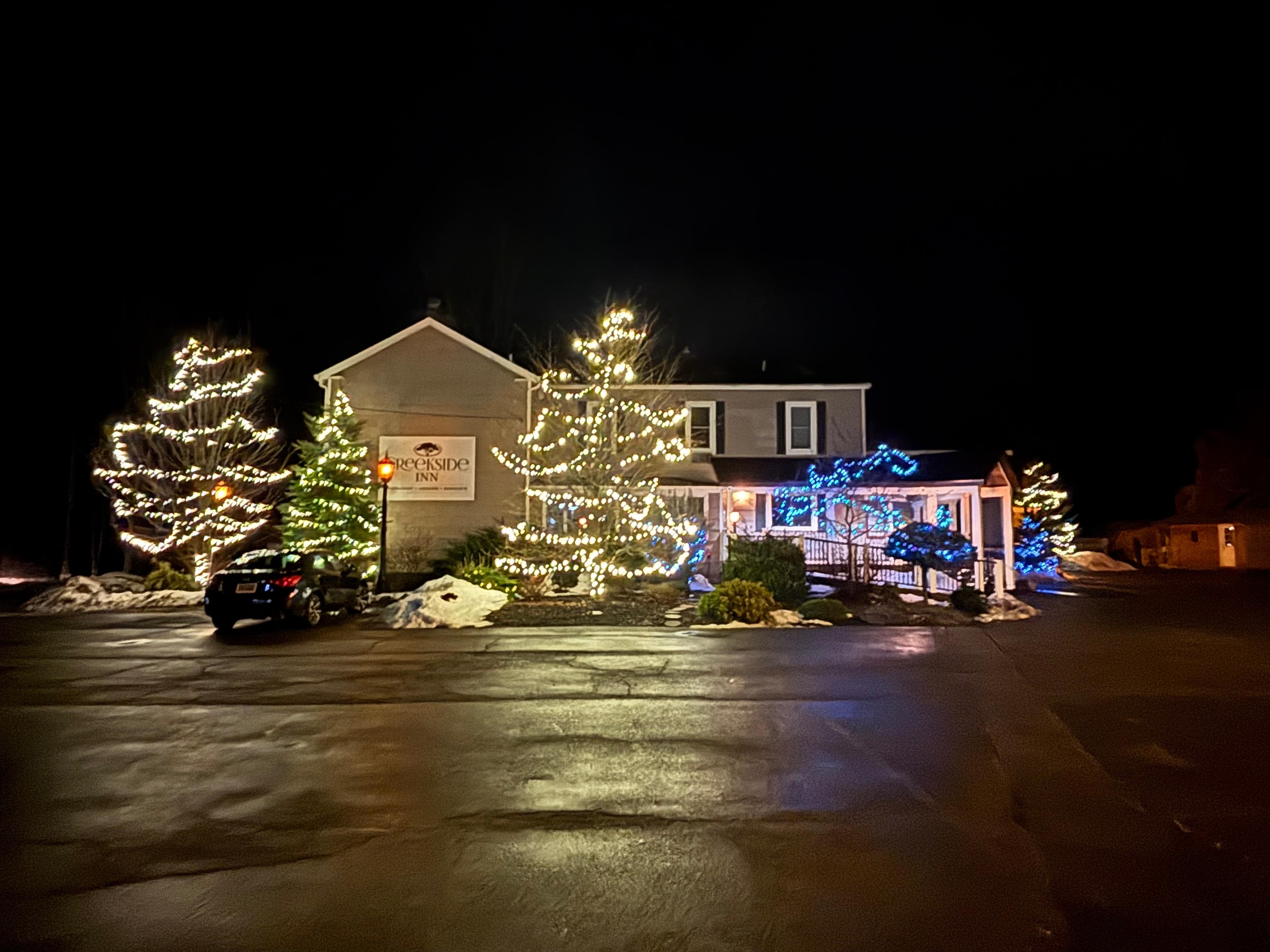 Front of Inn and parking lot