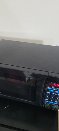 Microwave dirty with cruise on top and the floor was not clean either